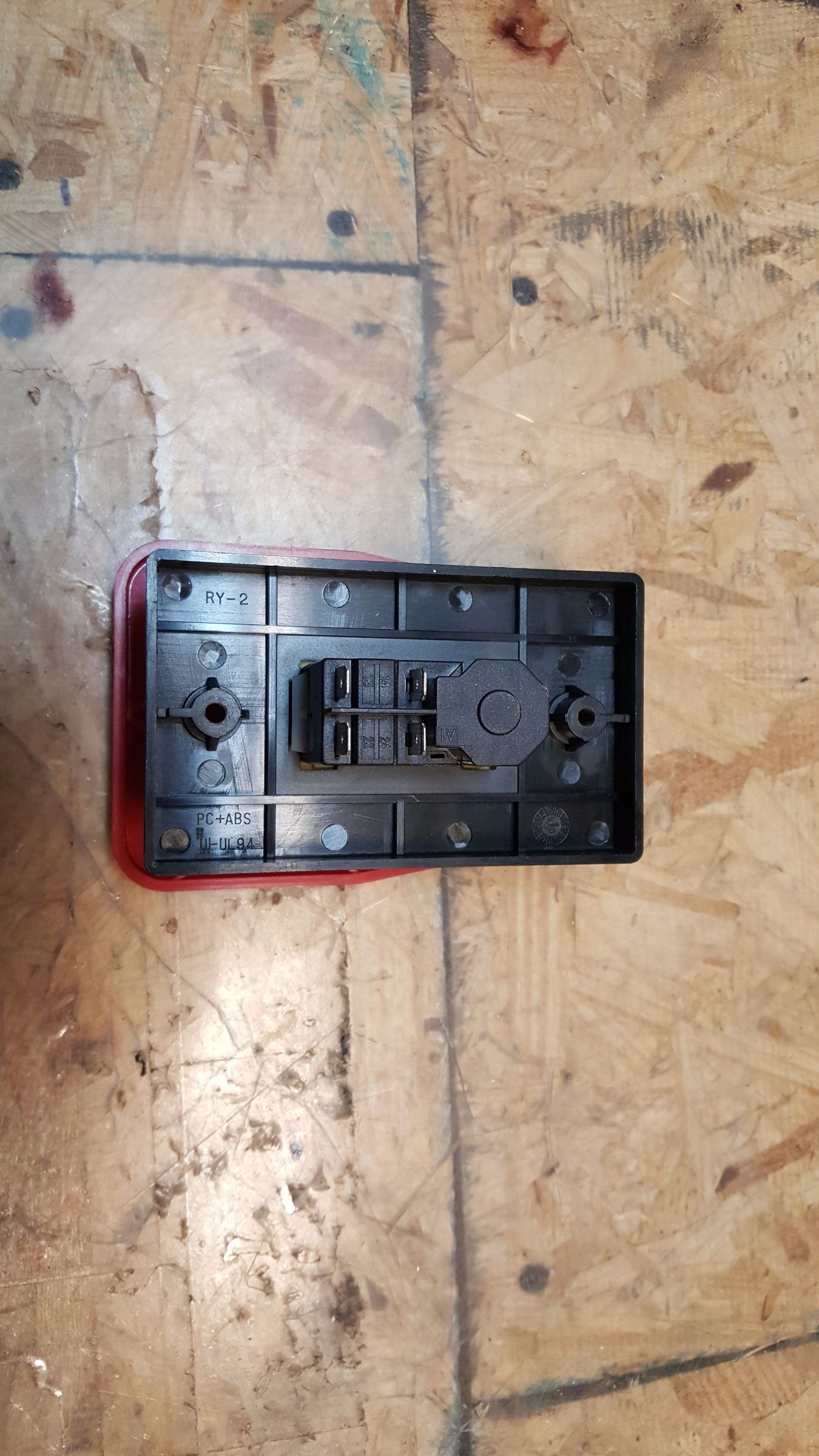 Auxiliary Switched Outlets : 5 Steps (with Pictures) - Instructables