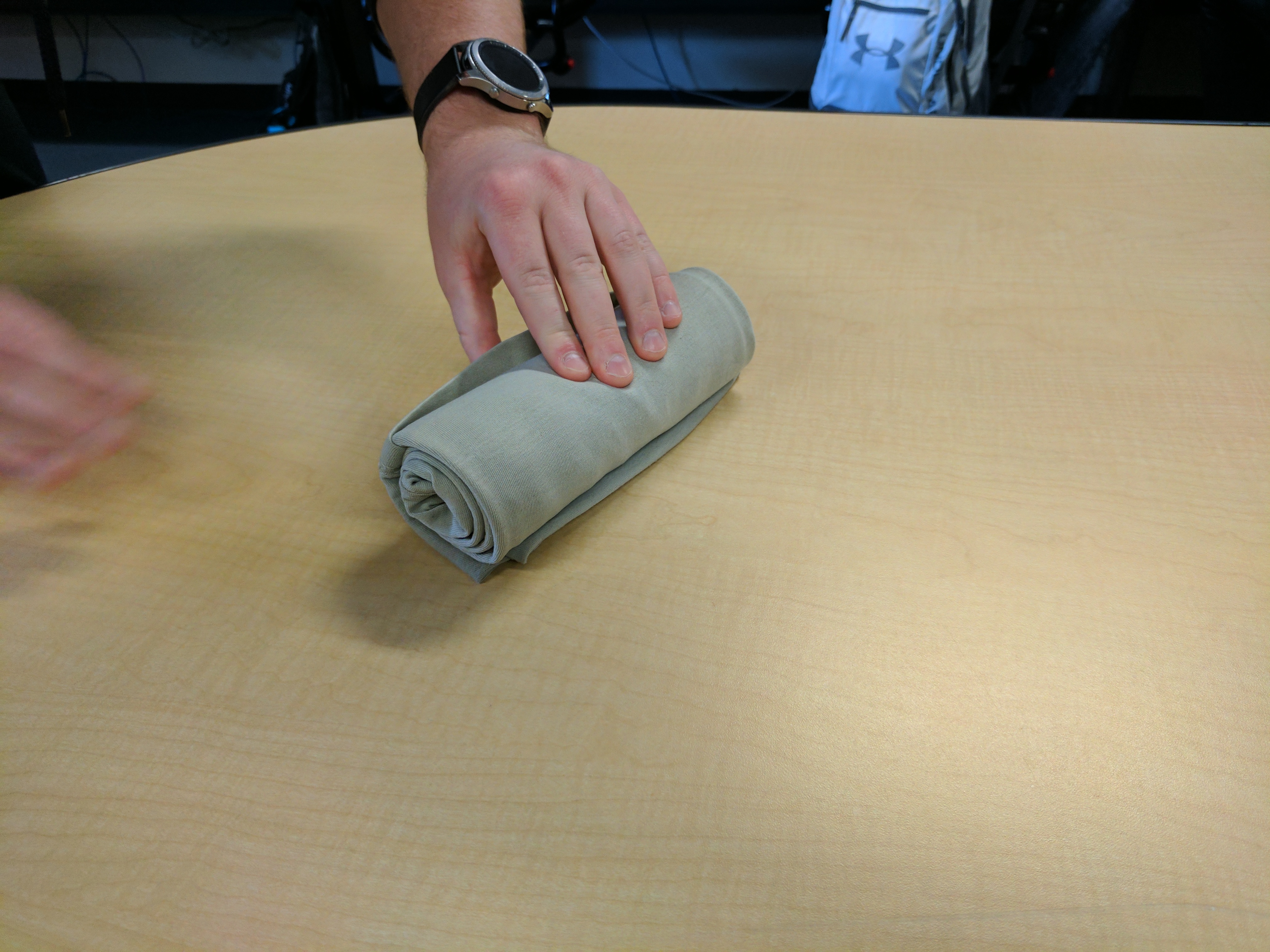 How to Ranger Roll a T-Shirt : 11 Steps (with Pictures) - Instructables