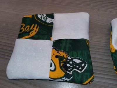 4 Square Fabric Coasters : 6 Steps (with Pictures) - Instructables