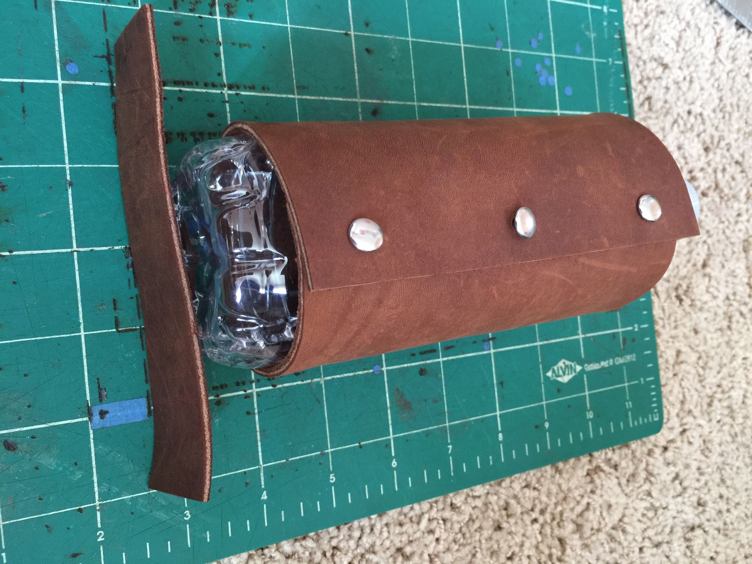 How to Make a Leather Water Bottle Holder / Holster : 5 Steps (with ...