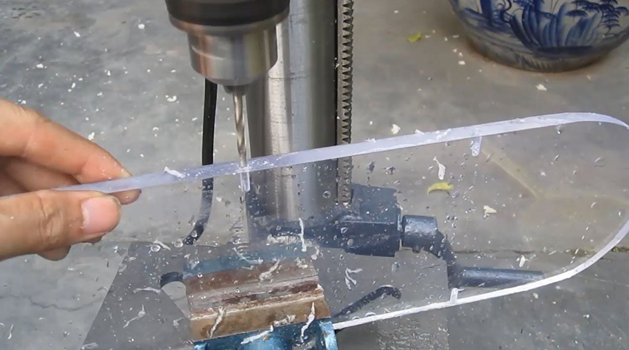 How to Make a Table Saw - Anti KickBack for DIY Table Saw - Guard ...