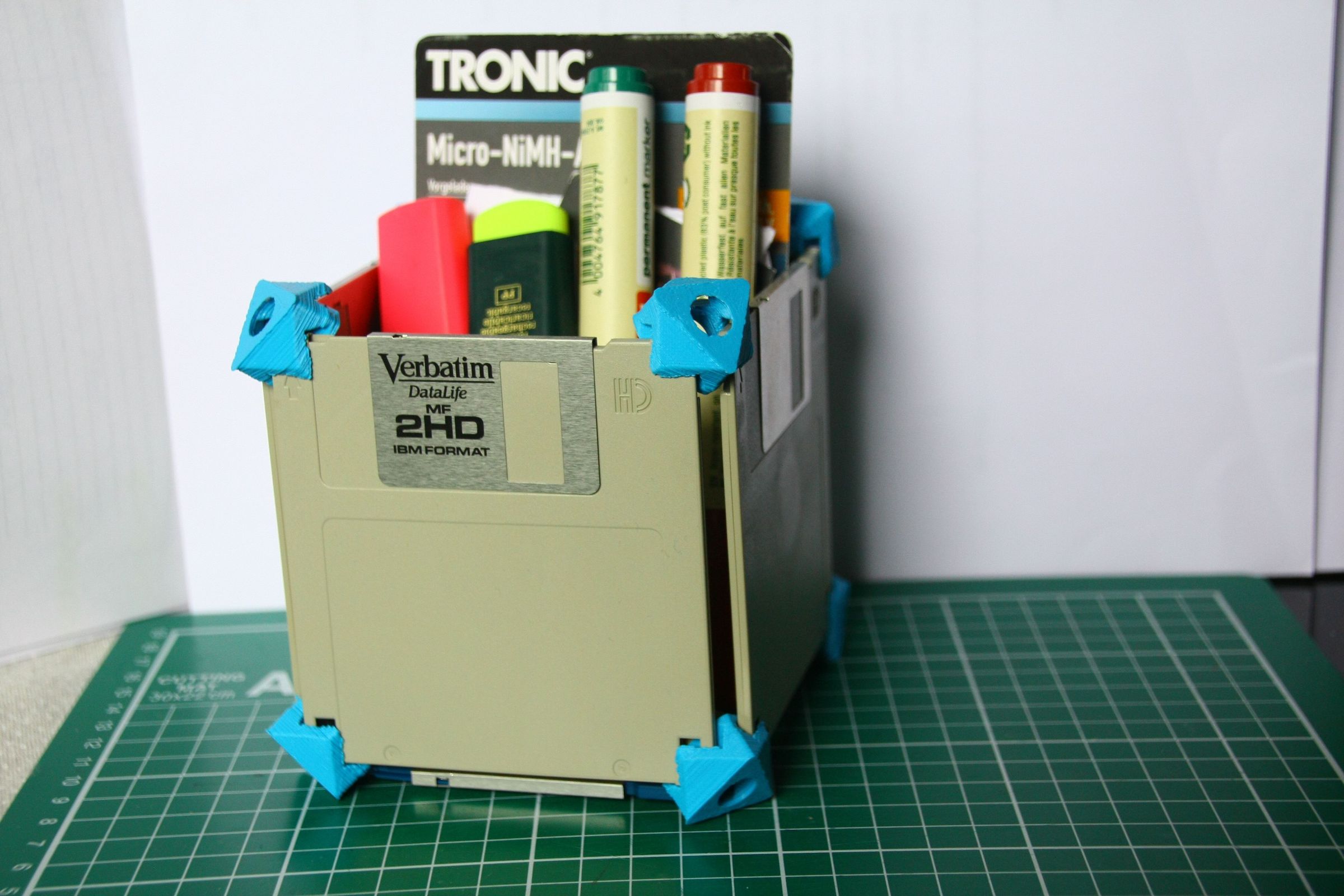 Floppy Disk Storage Case - Instructables