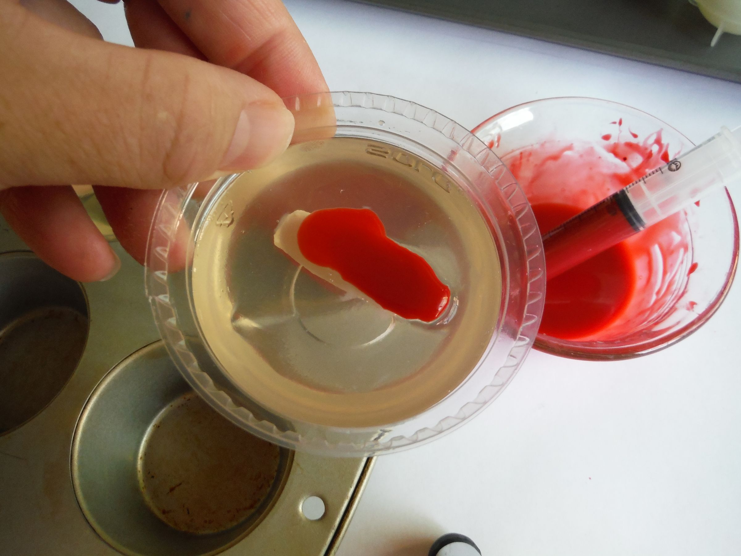 How to Make (edible) Creepy Things Encapsulated in Gelatin : 10 Steps ...