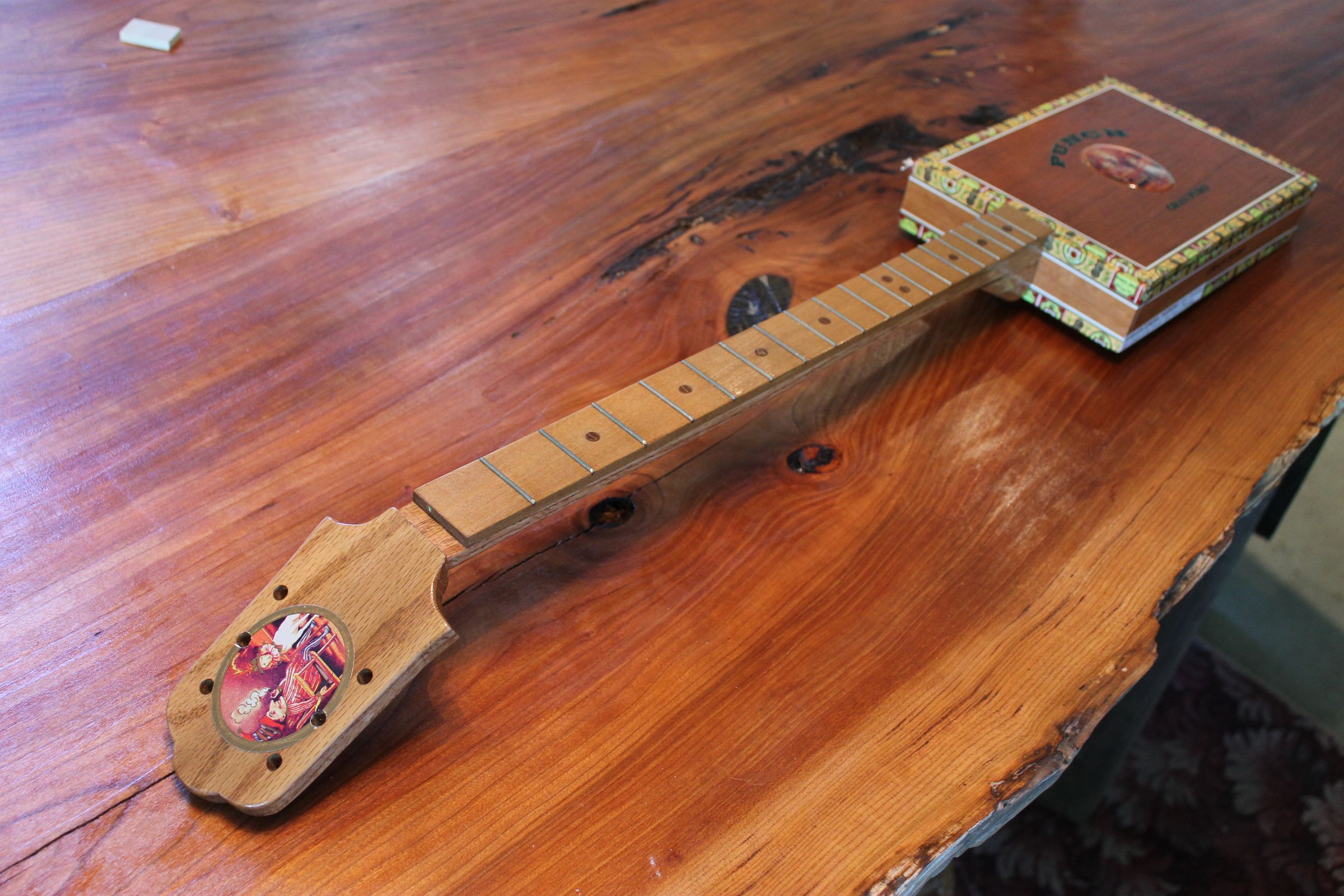 Awesome Cigar Box Dulcimer : 14 Steps (with Pictures) - Instructables