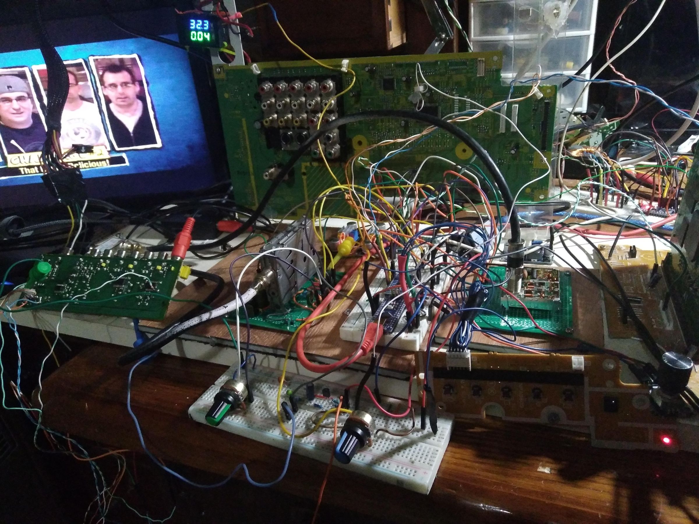 Phase-Locked Loop (PLL) Synthesizer : 8 Steps (with Pictures) - Instructables