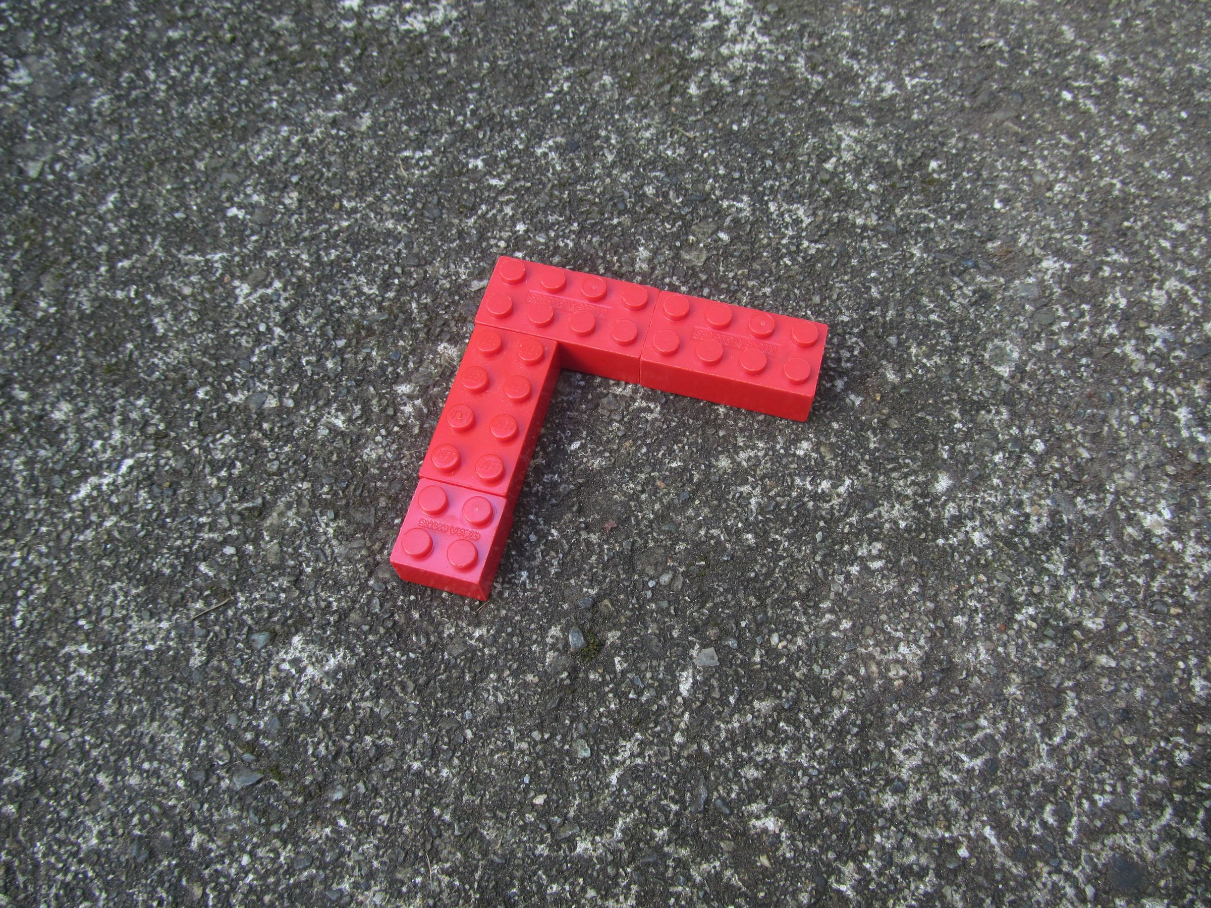 How to Drill Straight Holes With a Hand Drill (Using Lego) : 3 Steps ...