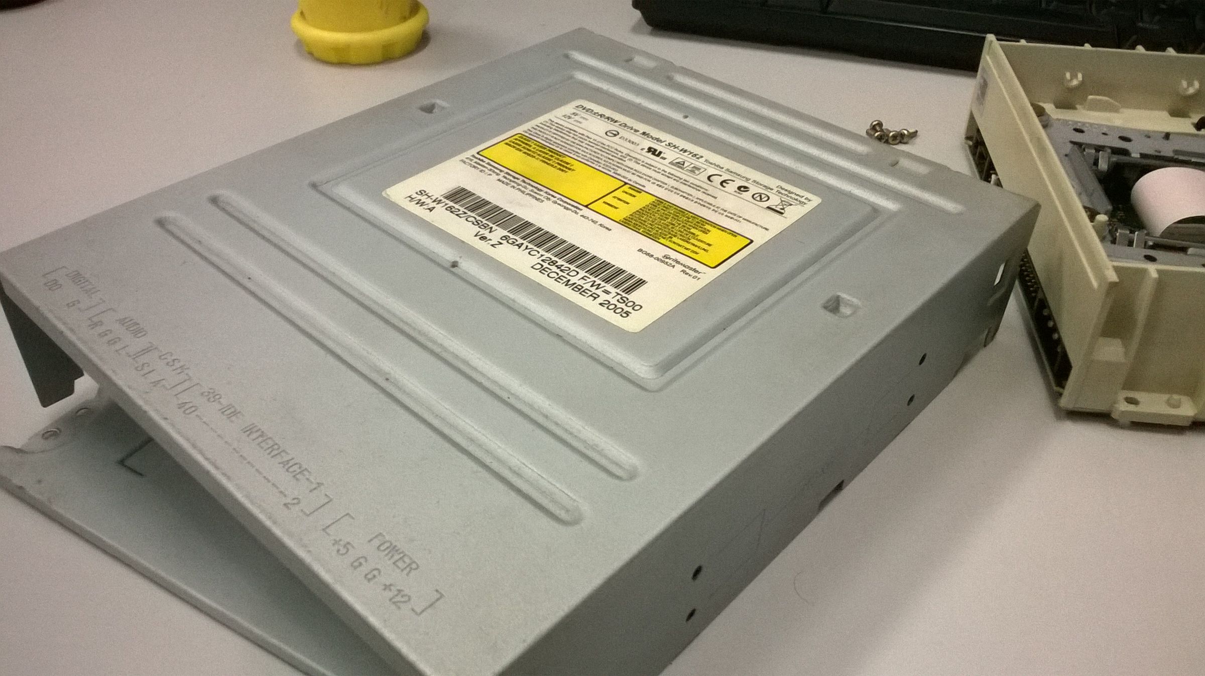 Disassembling a CD/DVD Reader and Reusing Its Parts : 12 Steps (with ...