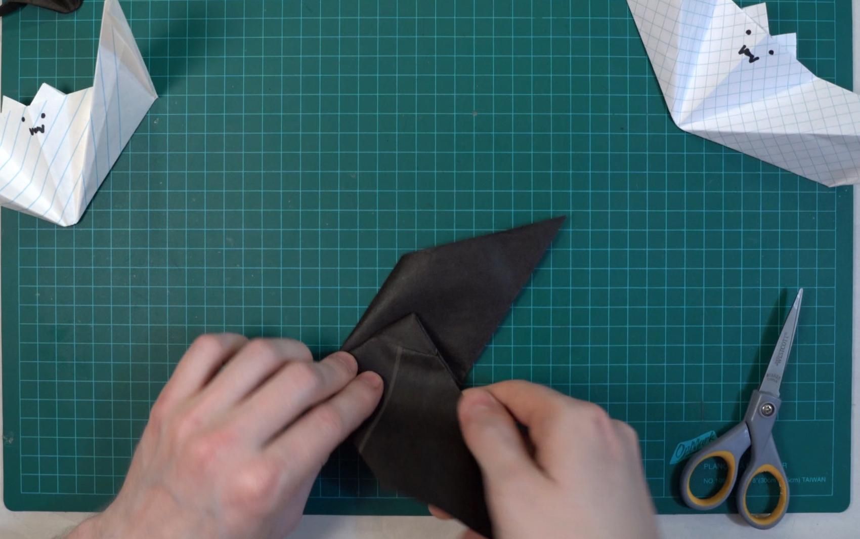 How to Make a Origami Bats : 7 Steps (with Pictures) - Instructables