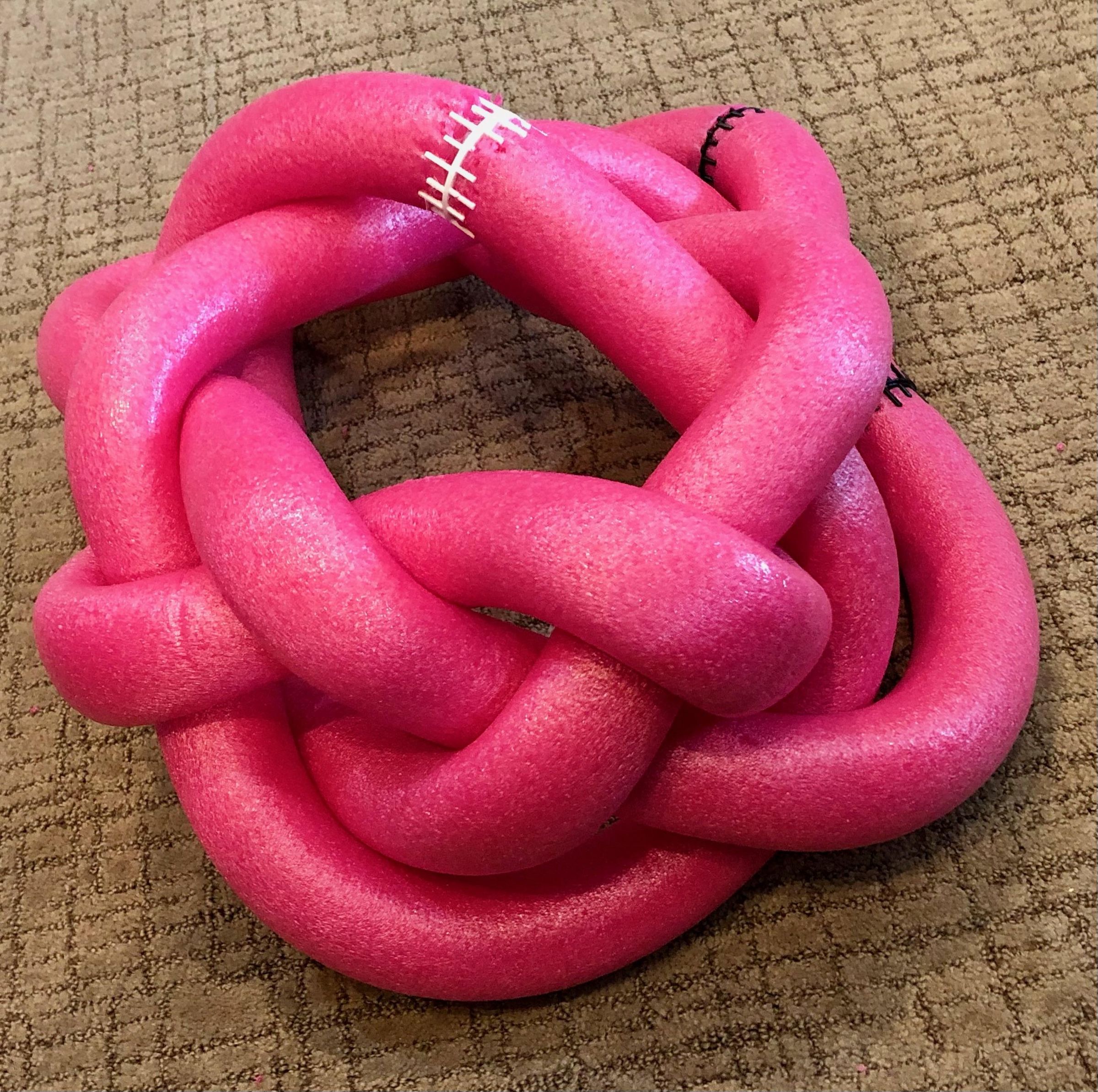 Tying Large Knots With Pool Noodles : 3 Steps - Instructables