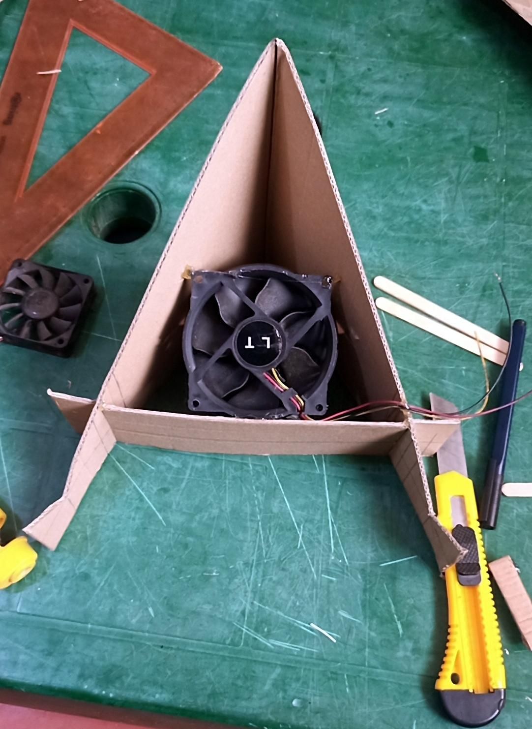 Cardboard Laptop Stand With Cooling Fan : 7 Steps - Instructables