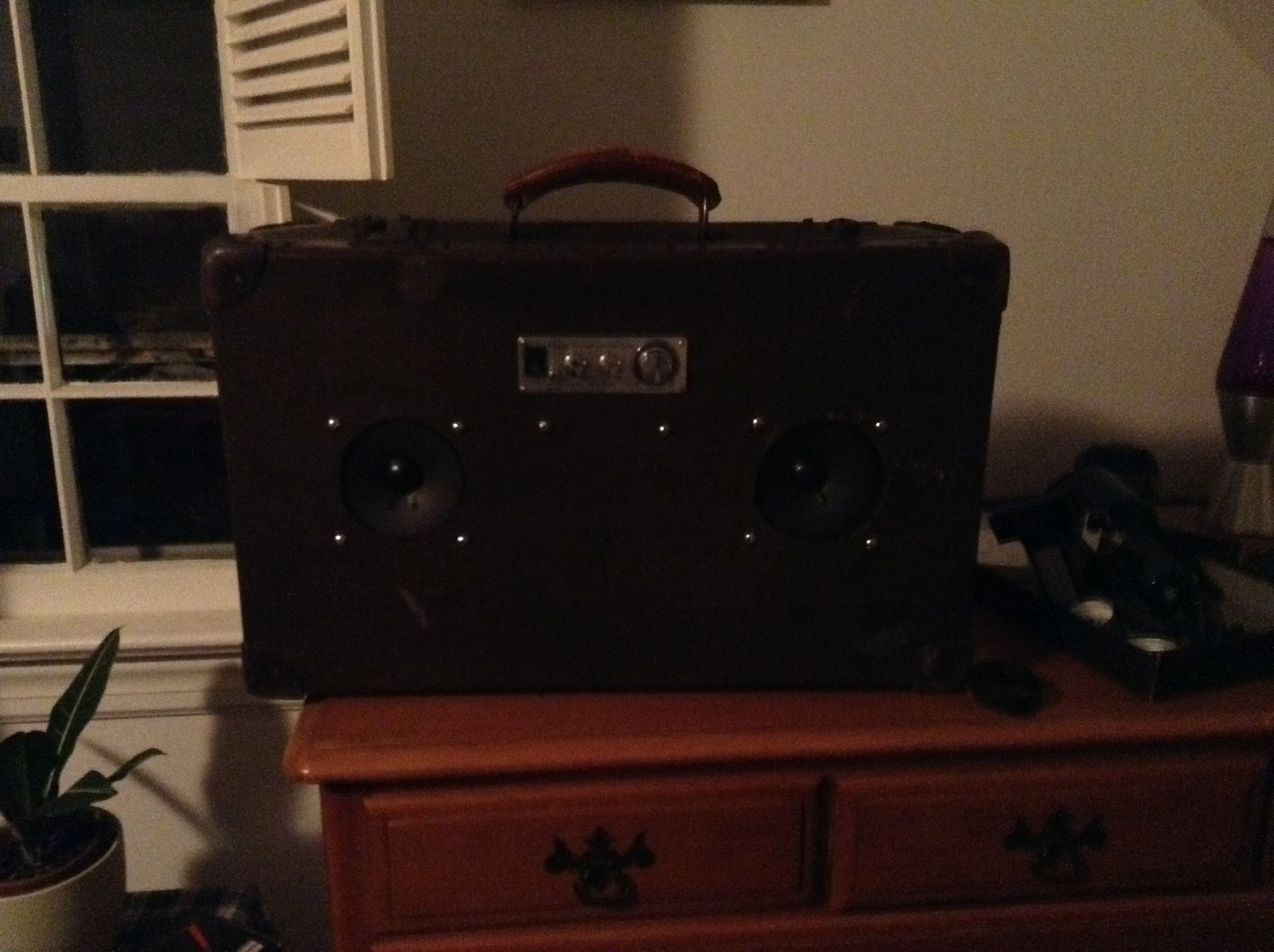 Suitcase Stereo (Now With Battery, Solar, and Bluetooth) : 7 Steps ...