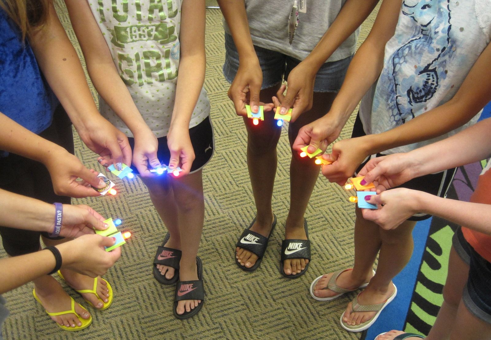 Teen LED Flashlight Workshop at the Library - Instructables