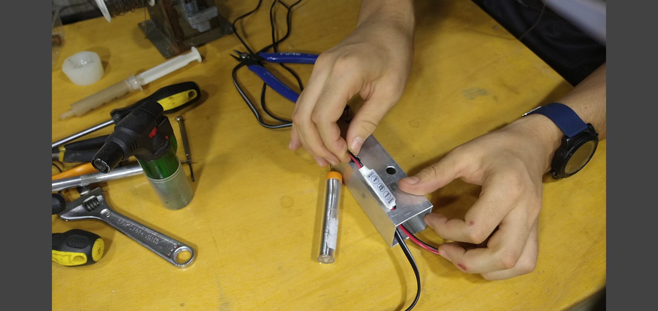 DIY Insanely Bright LED Bike Light With LED Strip Lighting (on a Budget ...