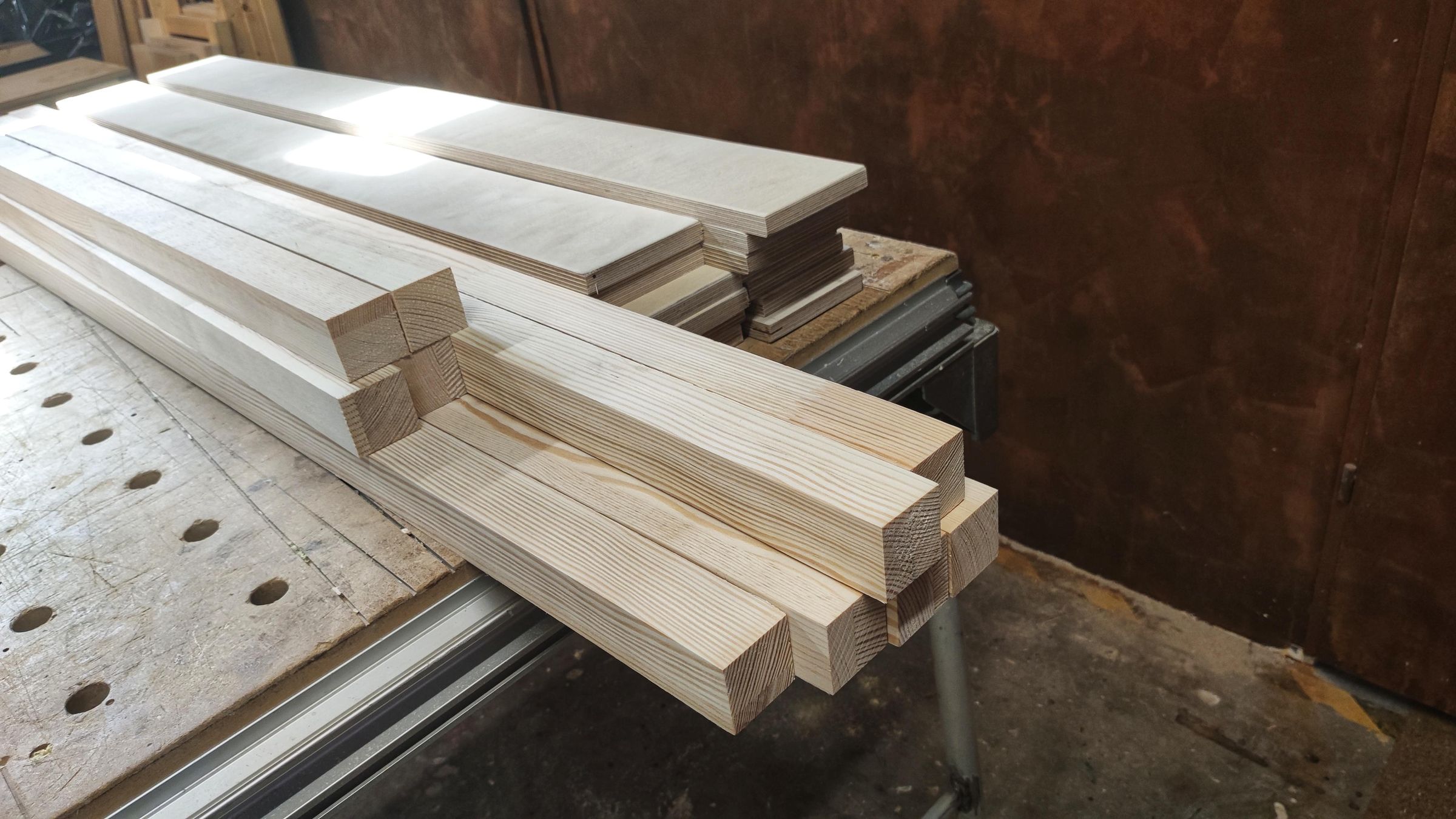 Build Your Own Camping Box in 10 Simple Steps. DIY Plan : 11 Steps ...