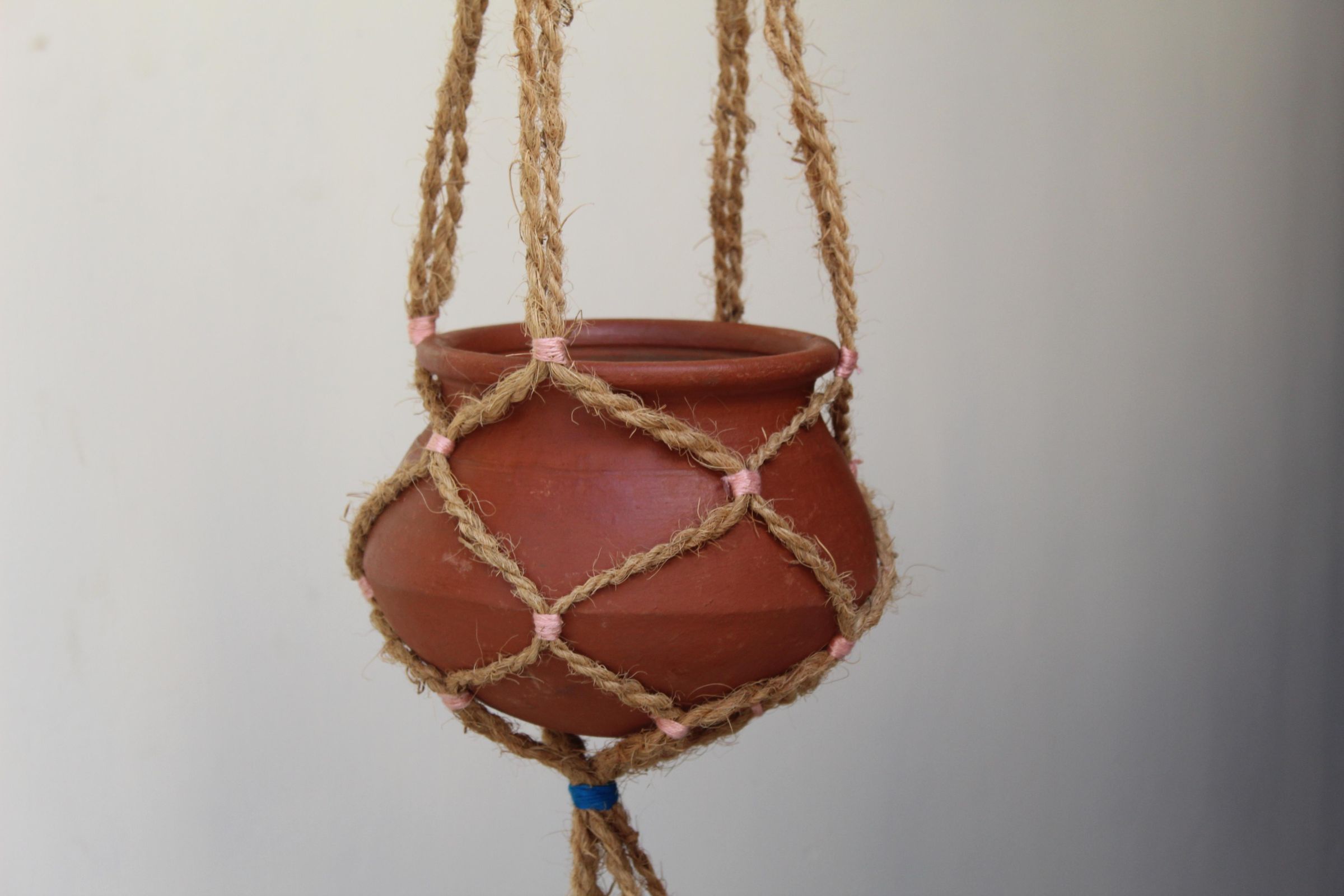 DIY Jute Rope Plant Hanger : 6 Steps (with Pictures) - Instructables