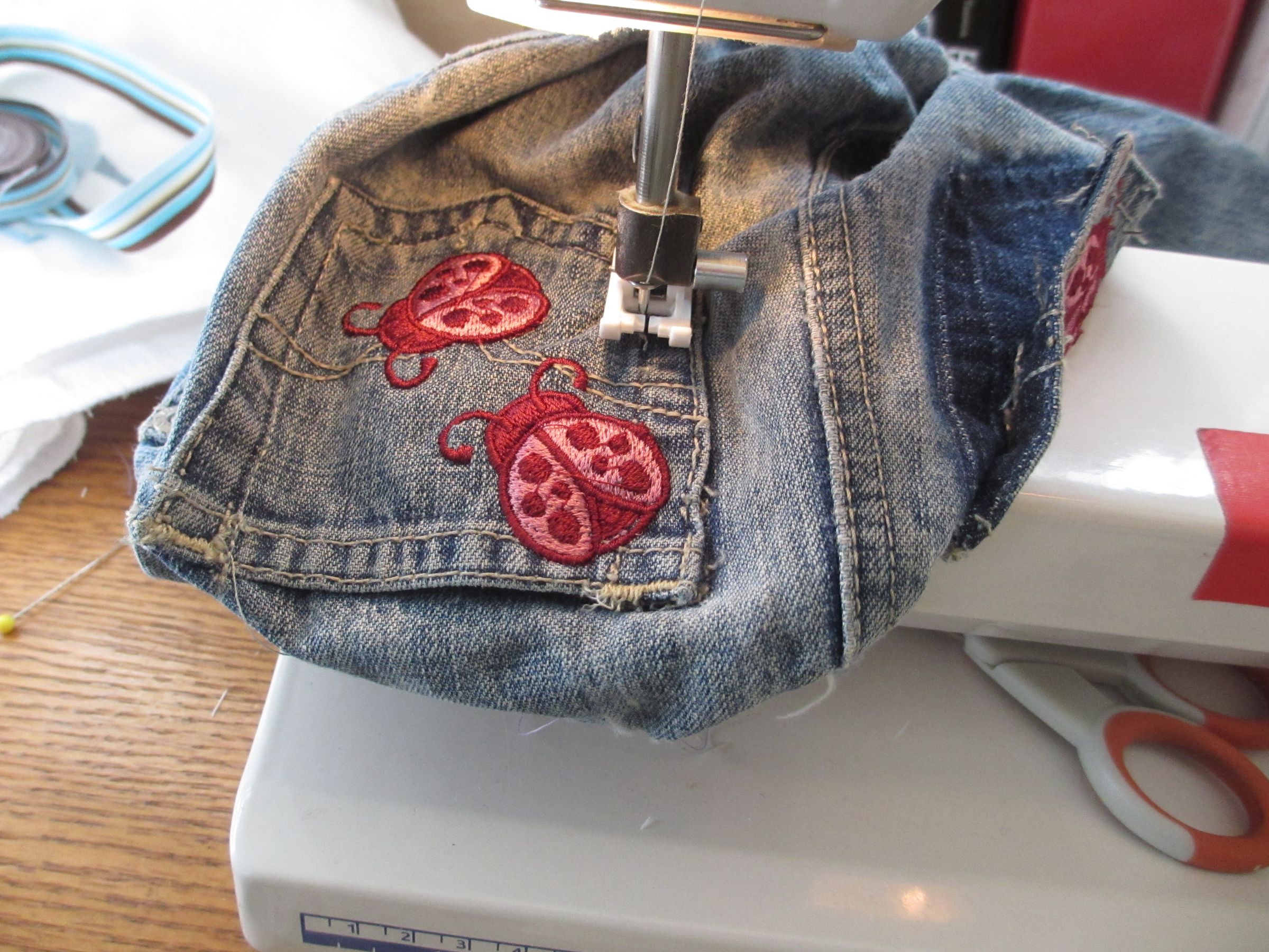 Machine Embroider Jean Pockets : 5 Steps - Instructables