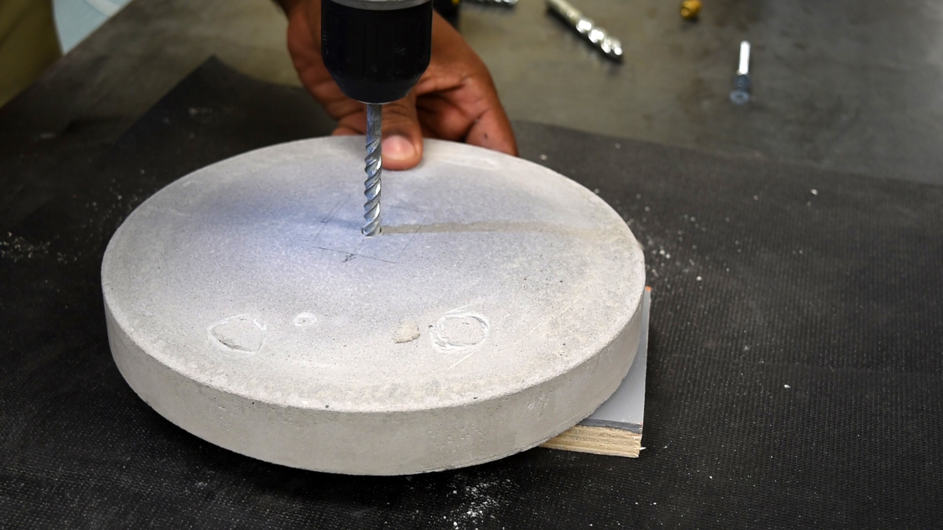 LED Concrete Desk Lamp : 8 Steps (with Pictures) - Instructables