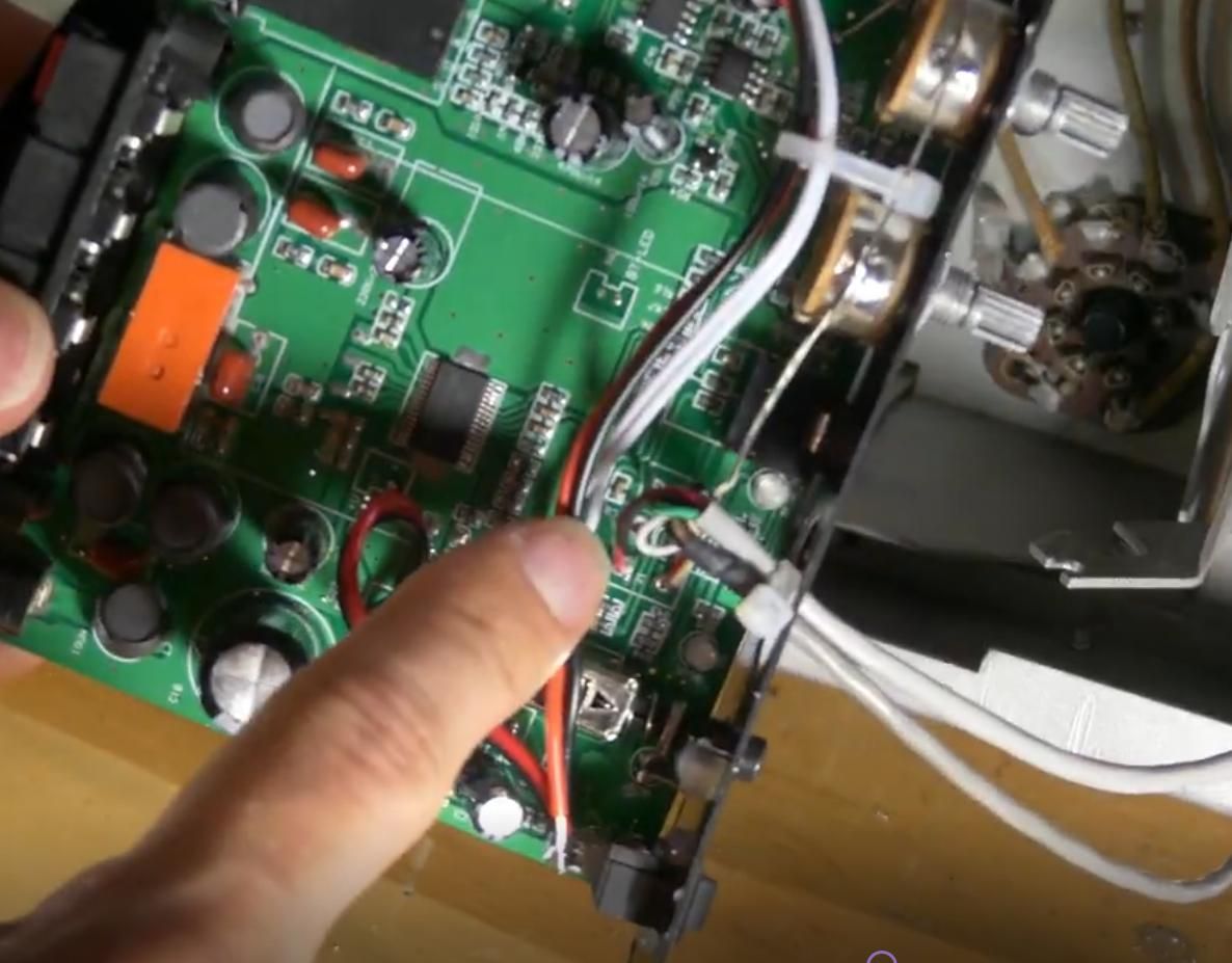 Retro Radio With a Hidden Secret! Old School Style With New School ...