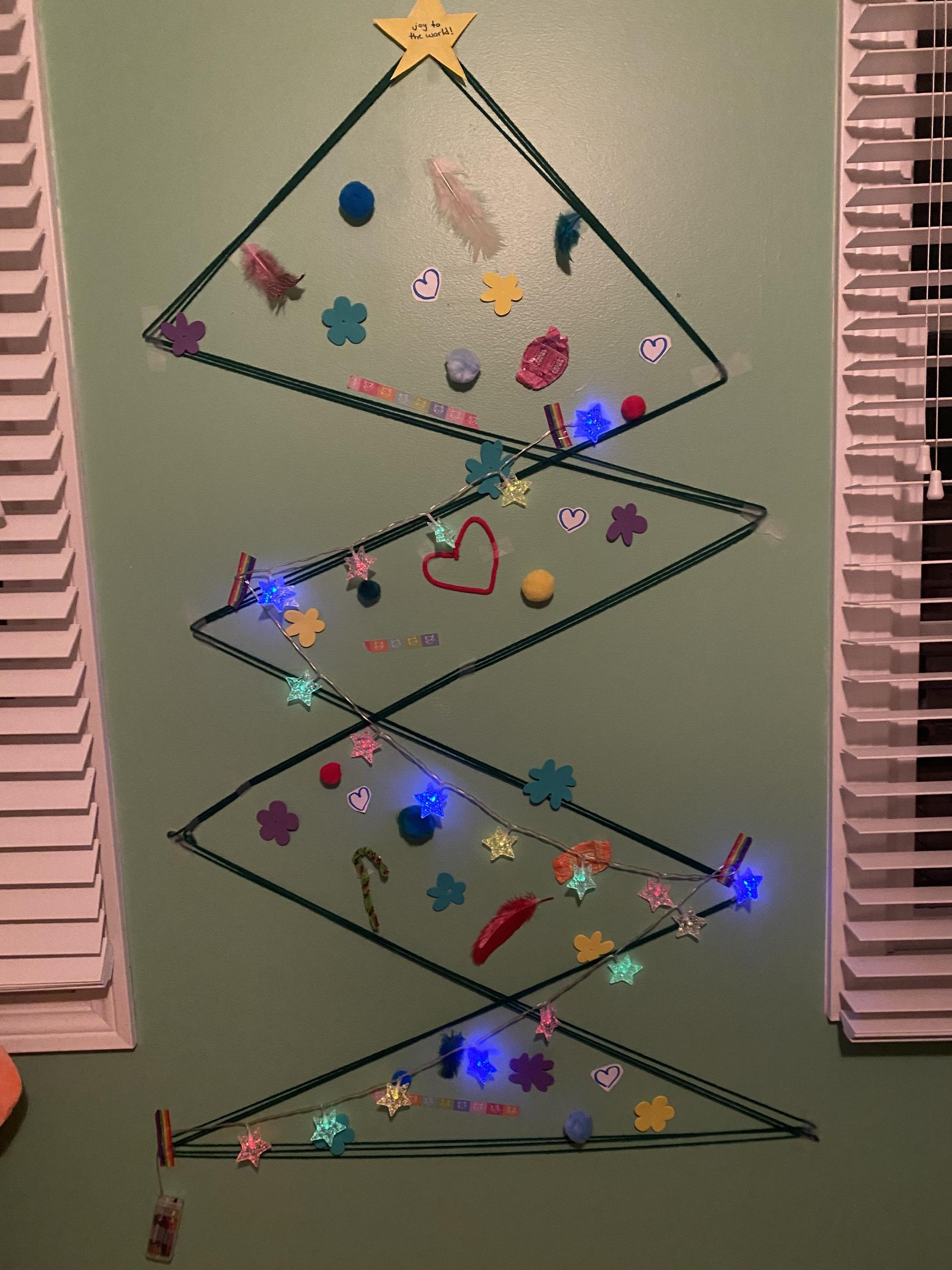 Diy Wall Christmas Tree : 7 Steps - Instructables