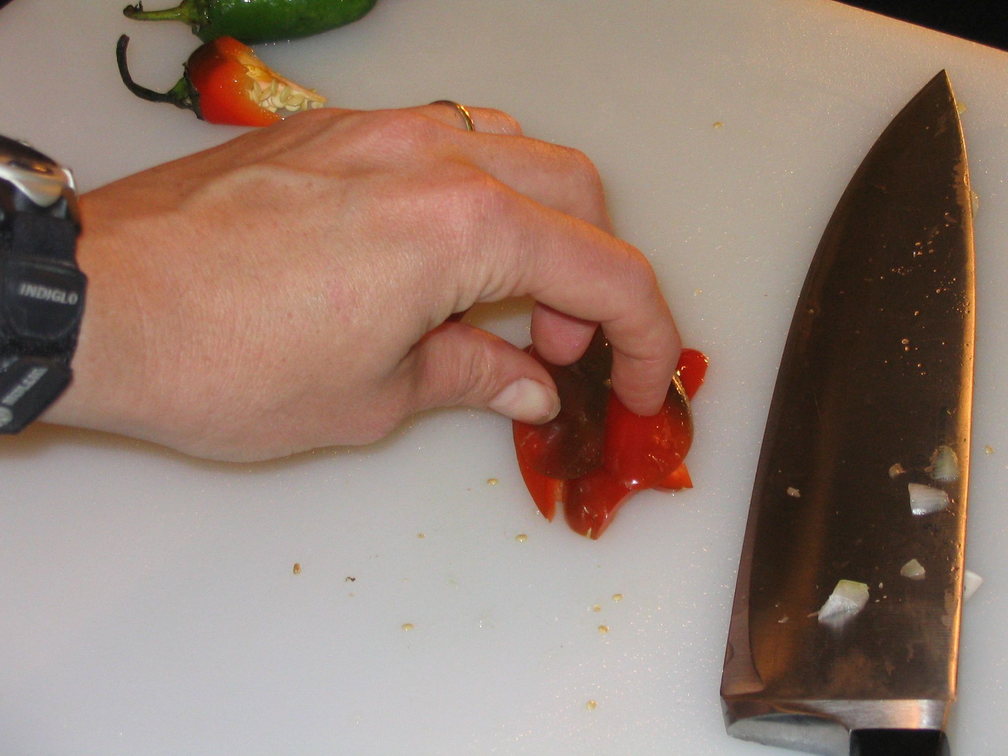 Chopping Hot Peppers Safely : 6 Steps (with Pictures) - Instructables