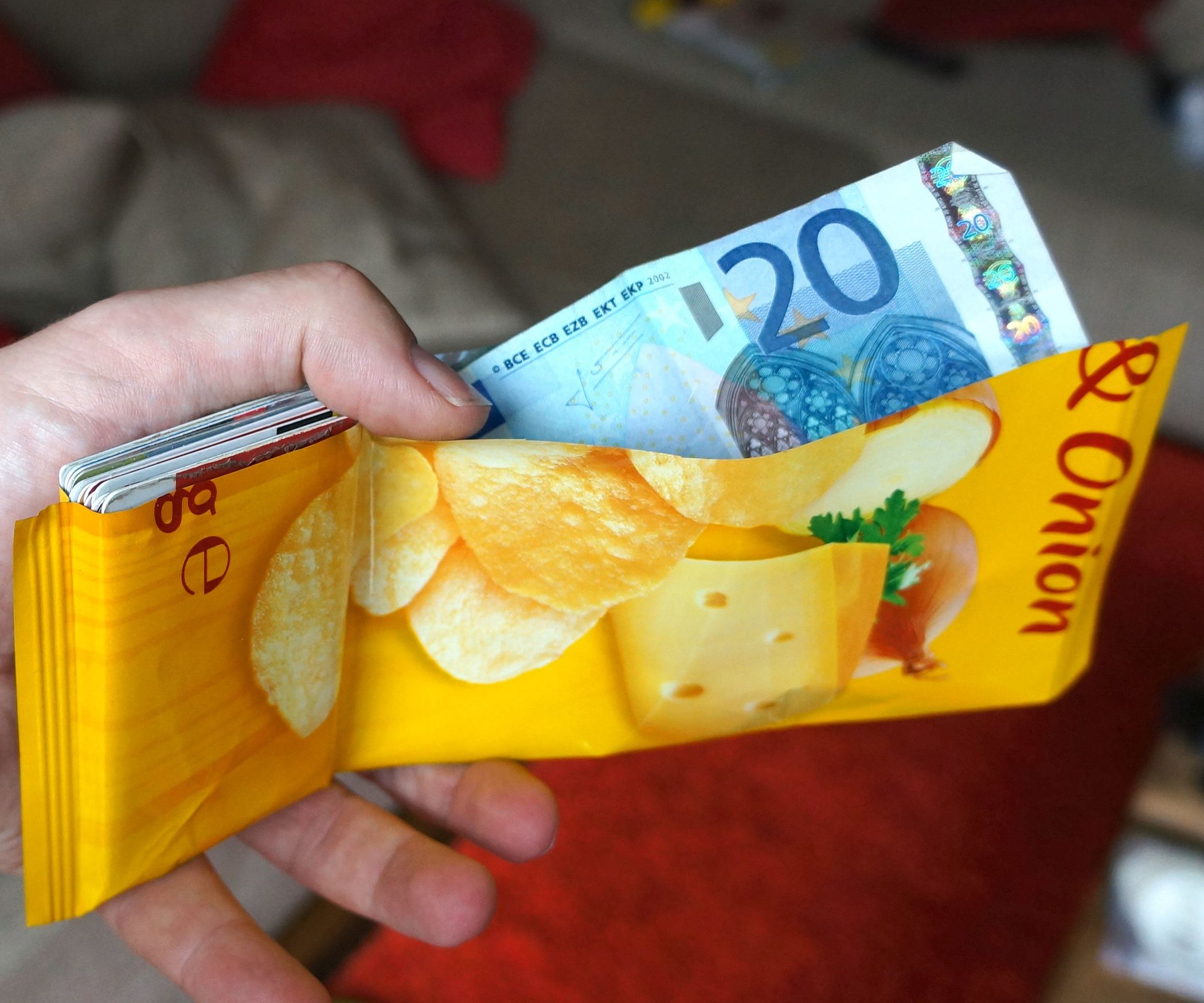 Chips Bag Wallet : 5 Steps (with Pictures) - Instructables