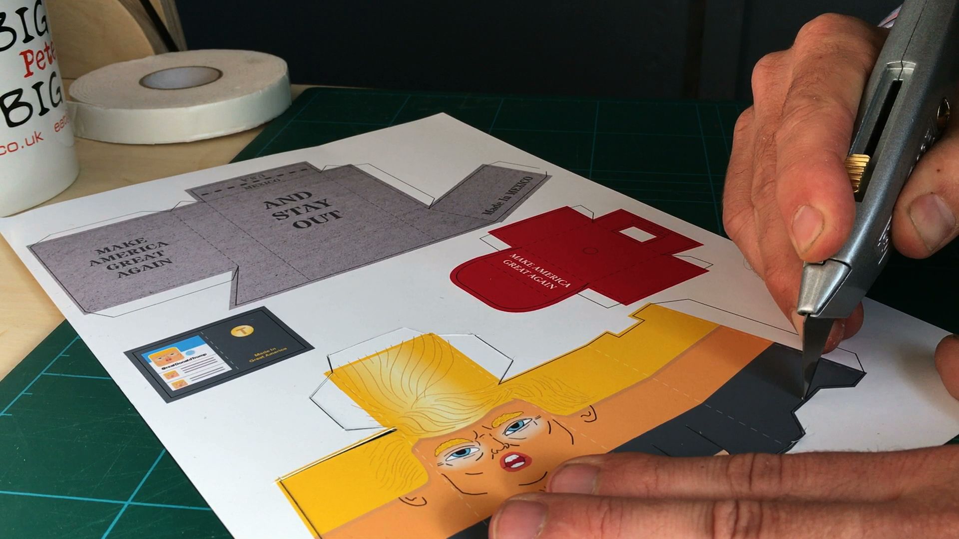 Trump Vs Clinton Papercraft Play Set : 7 Steps - Instructables