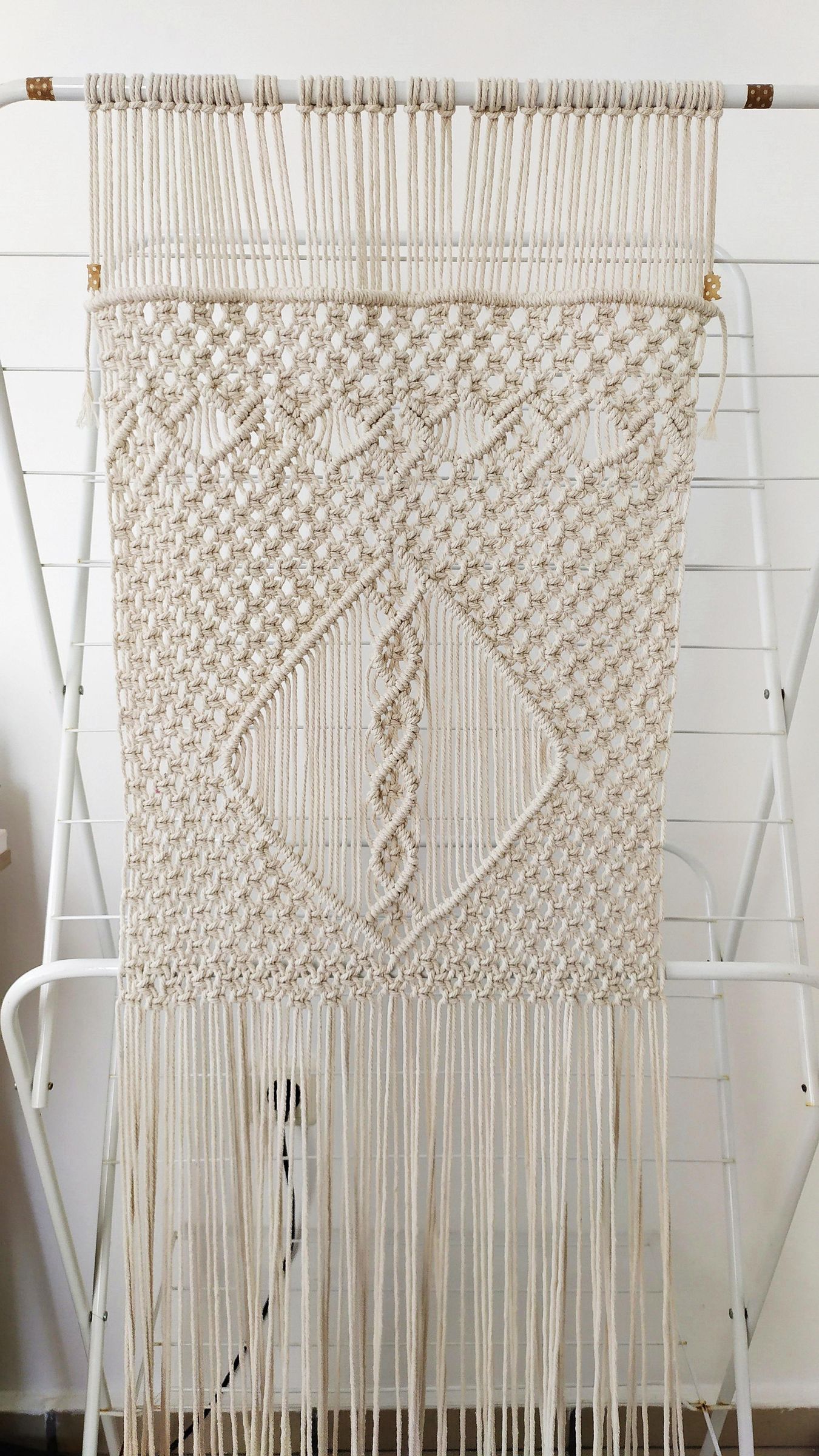 How to Make a Bohemian Macrame Rug : 14 Steps (with Pictures ...