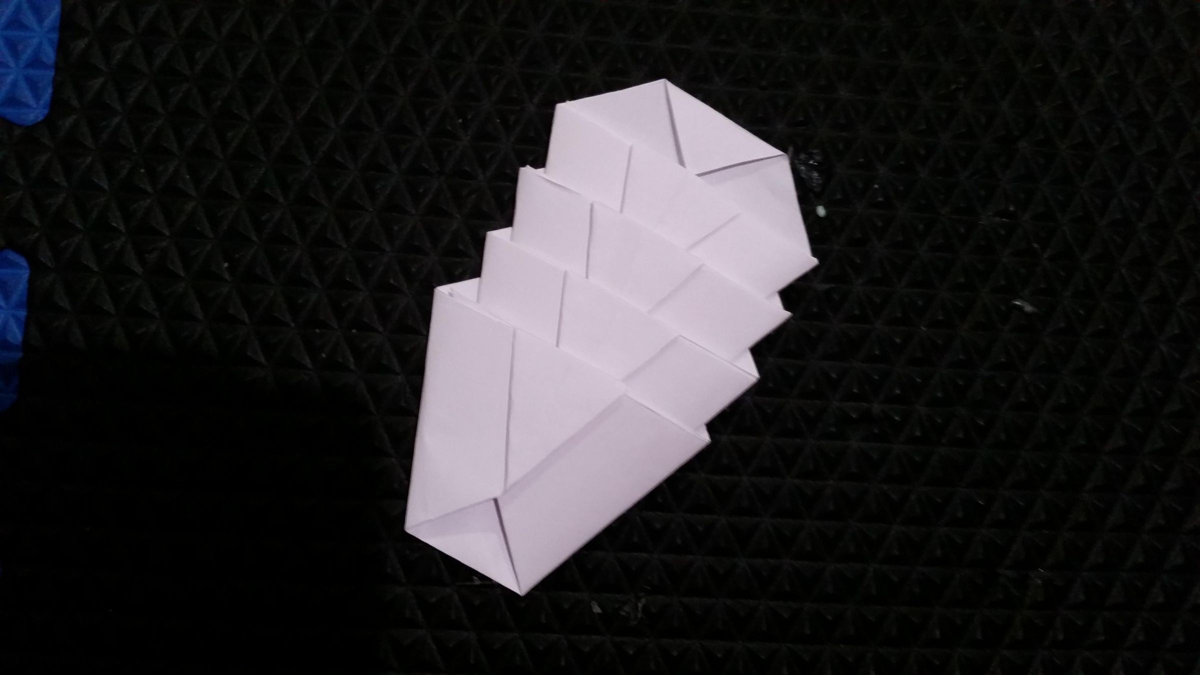 How to Make a Paper Worm Slinky : 5 Steps - Instructables