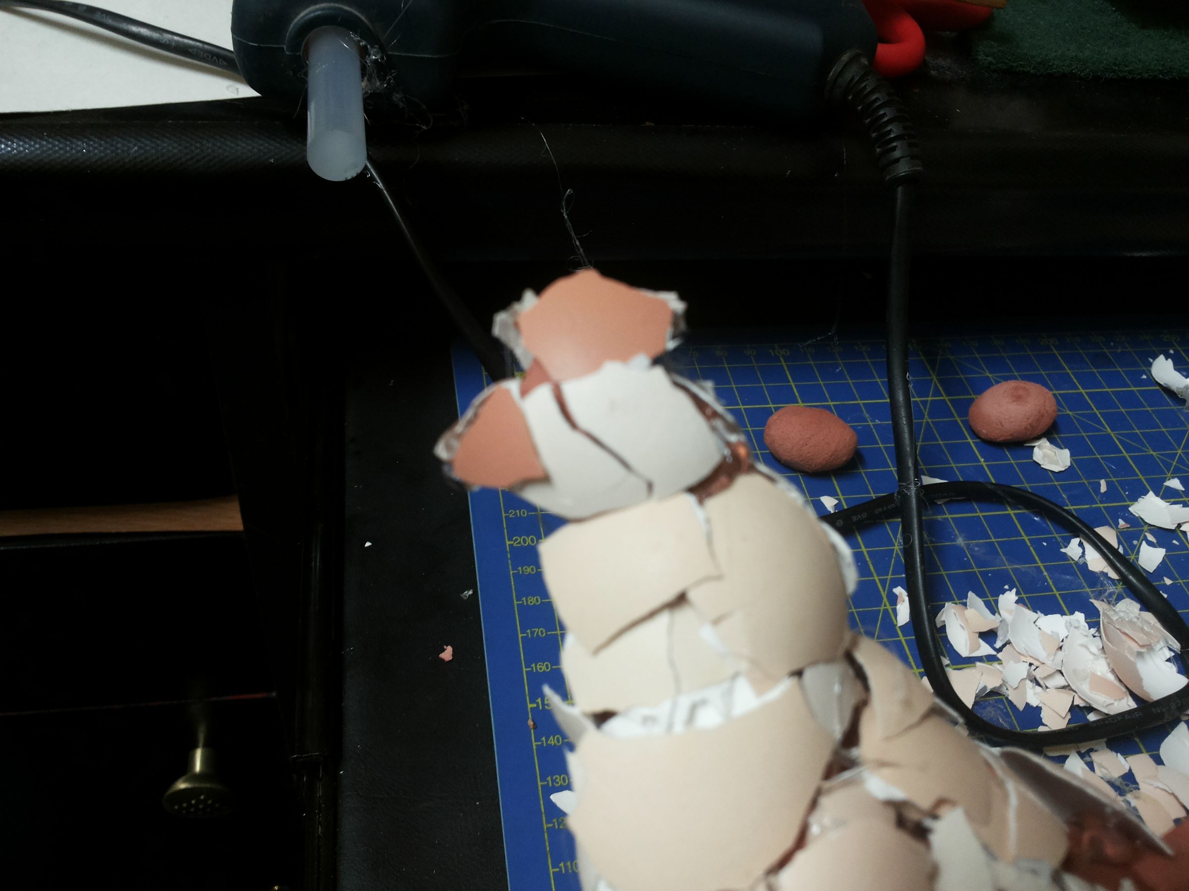 Make an Eggshell Sculpture ! : 6 Steps (with Pictures) - Instructables