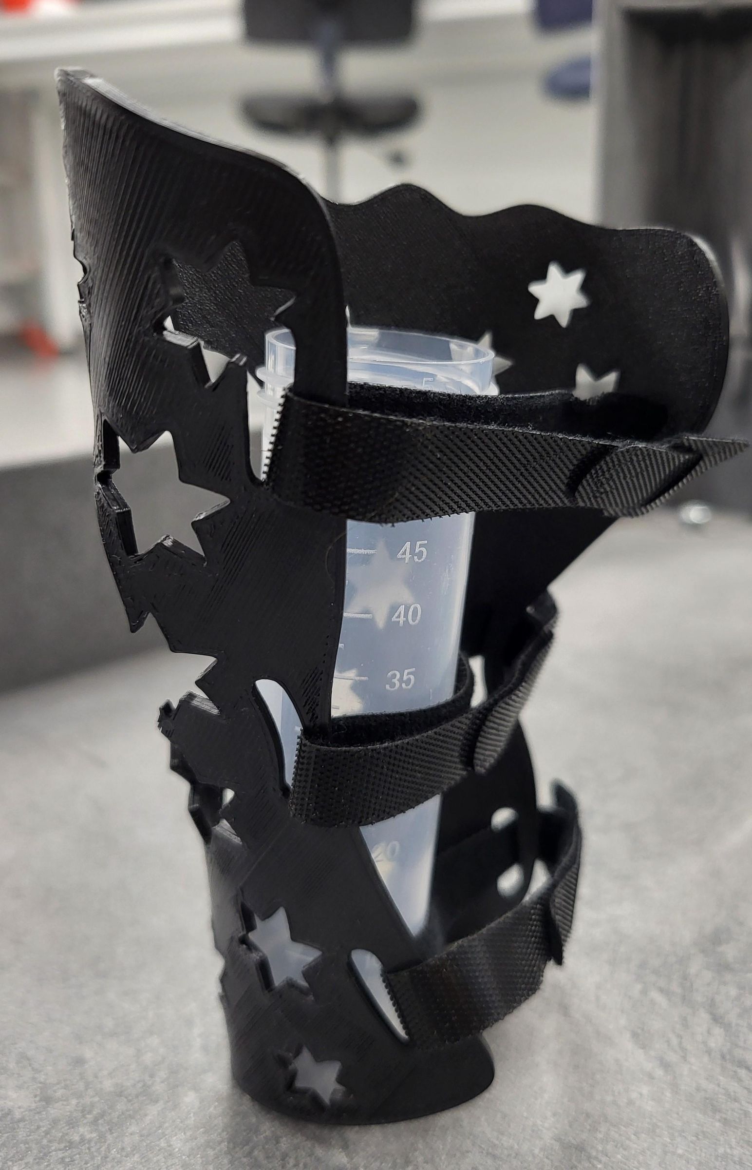 Adjustable Wrist Immobilization Brace Without 3D Scanner : 7 Steps ...