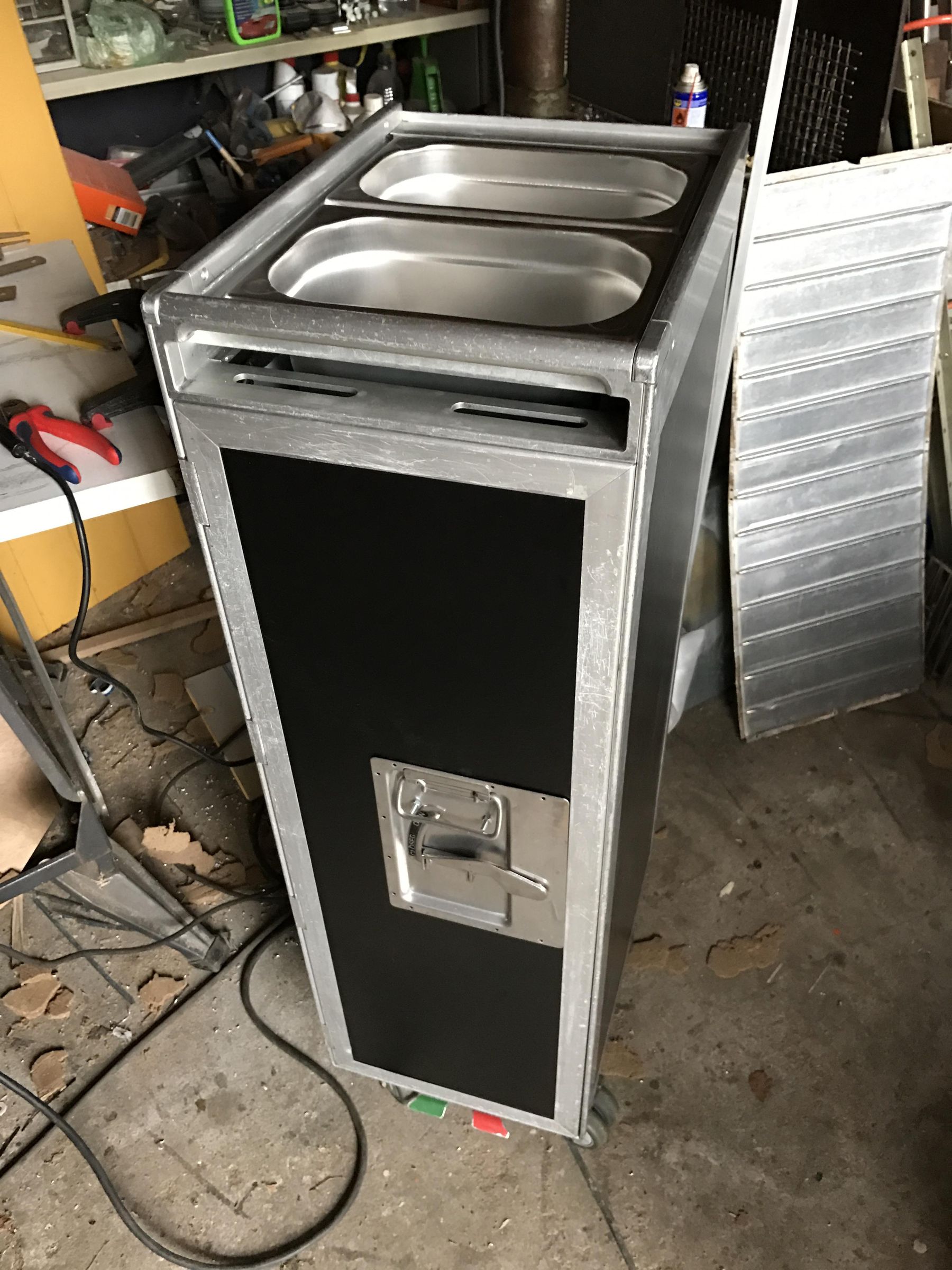 Aviation Trolley Barbecue Smoker With a Twist : 4 Steps (with Pictures ...
