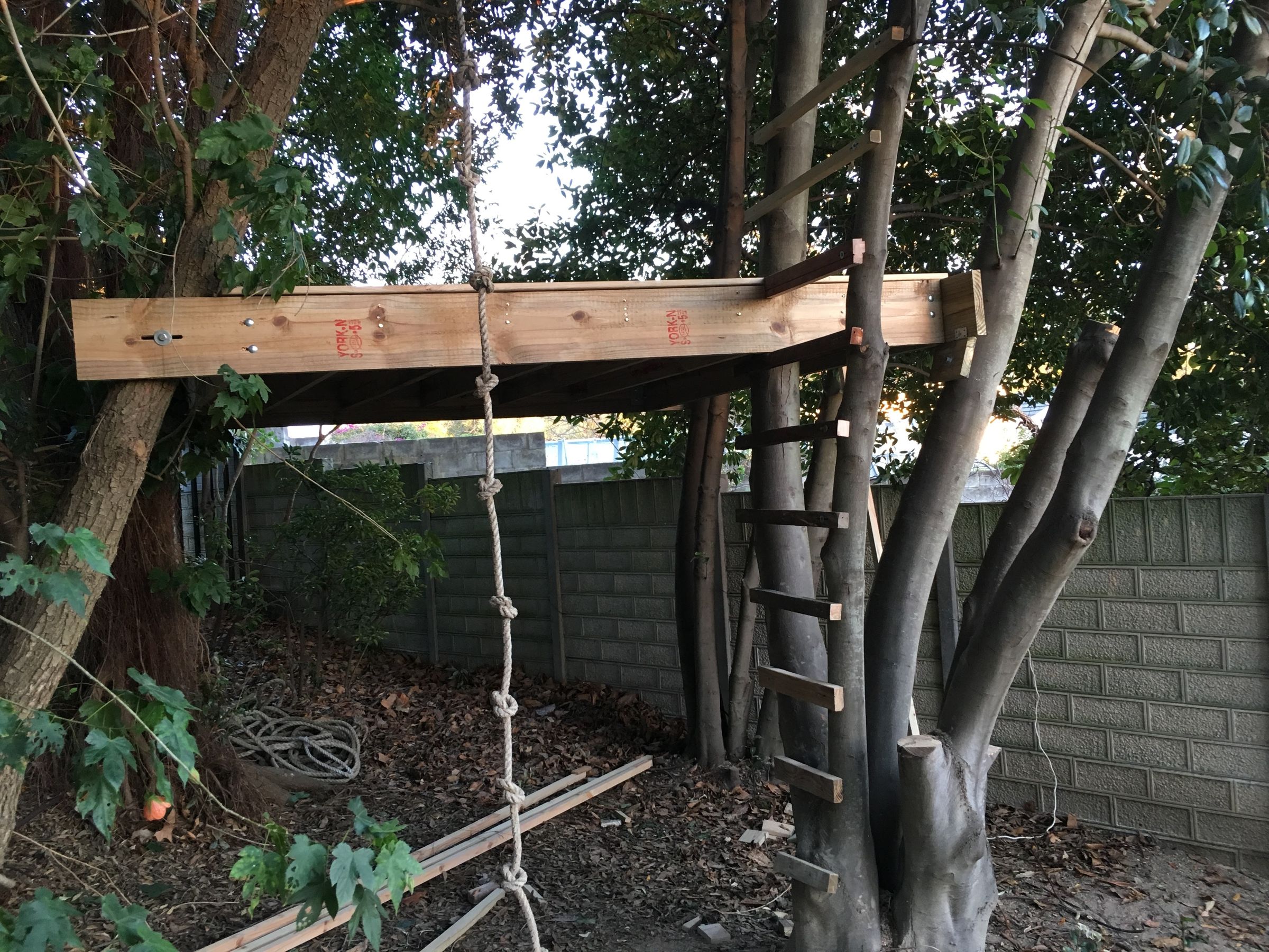 Pallet Tree House : 6 Steps (with Pictures) - Instructables