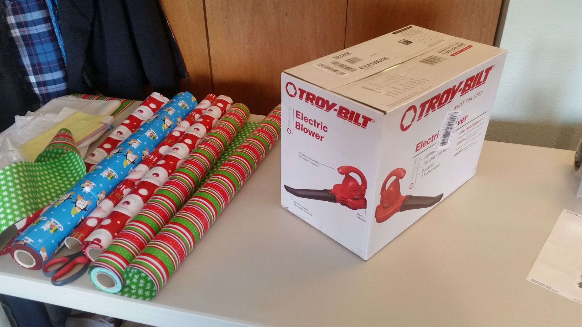 Expert Level Gift Wrap : 7 Steps (with Pictures) - Instructables