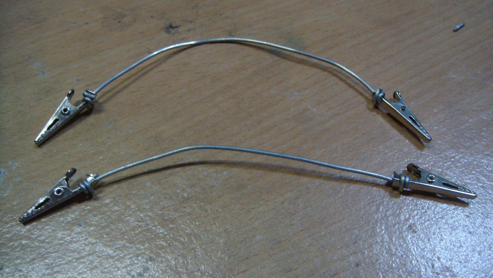 "Ali V1"!!! the Solder Helper/heat Sink : 3 Steps - Instructables
