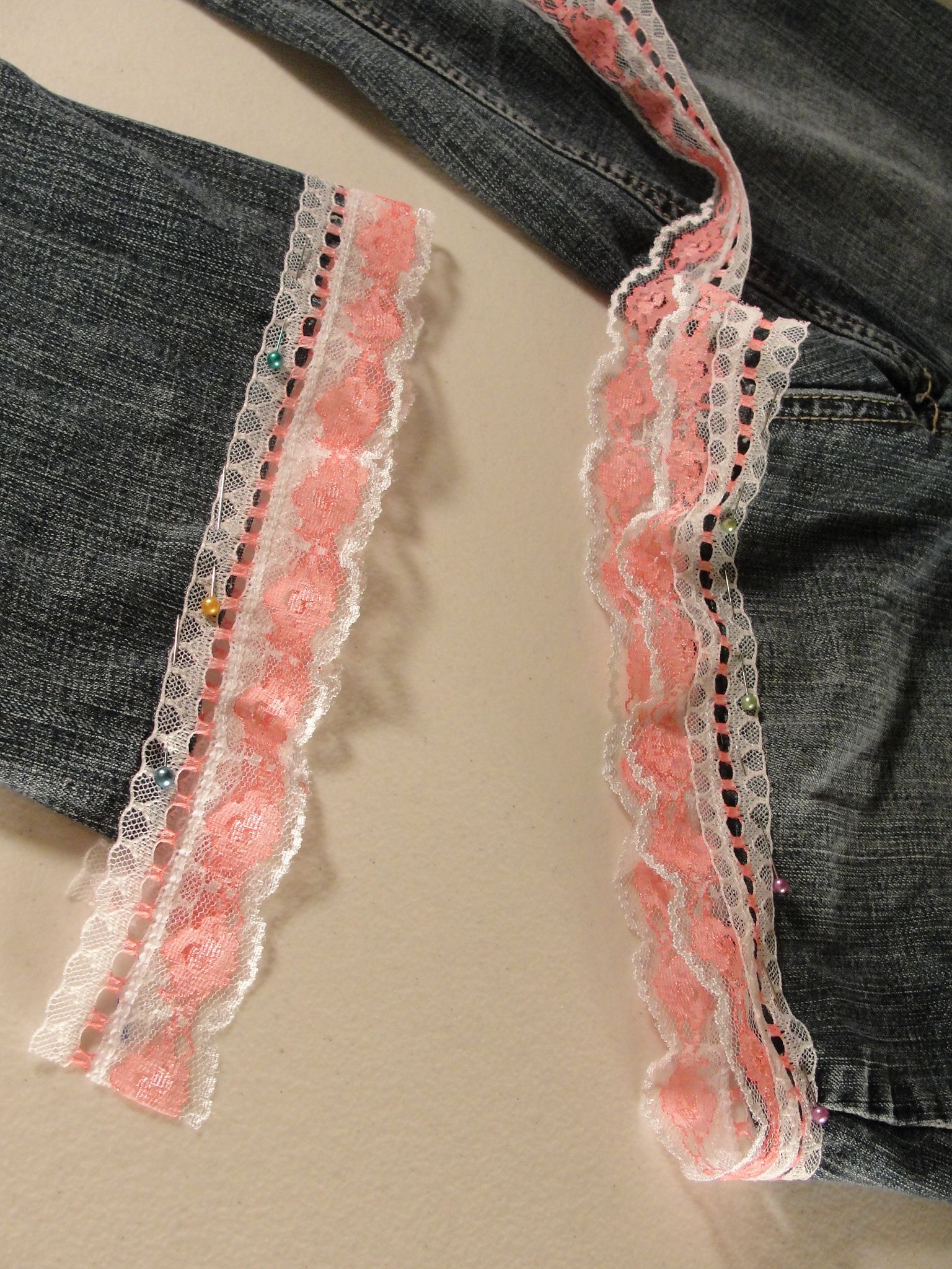 Colorful, Cut Jeans Modification : 5 Steps (with Pictures) - Instructables