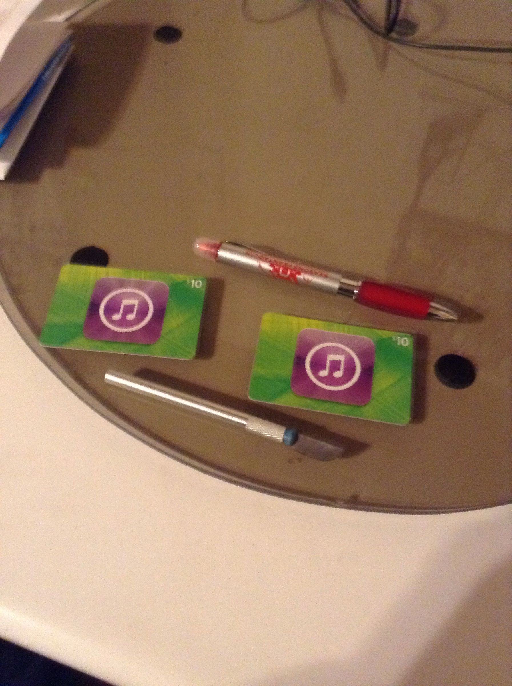 Credit Card Ipod Stand : 6 Steps - Instructables