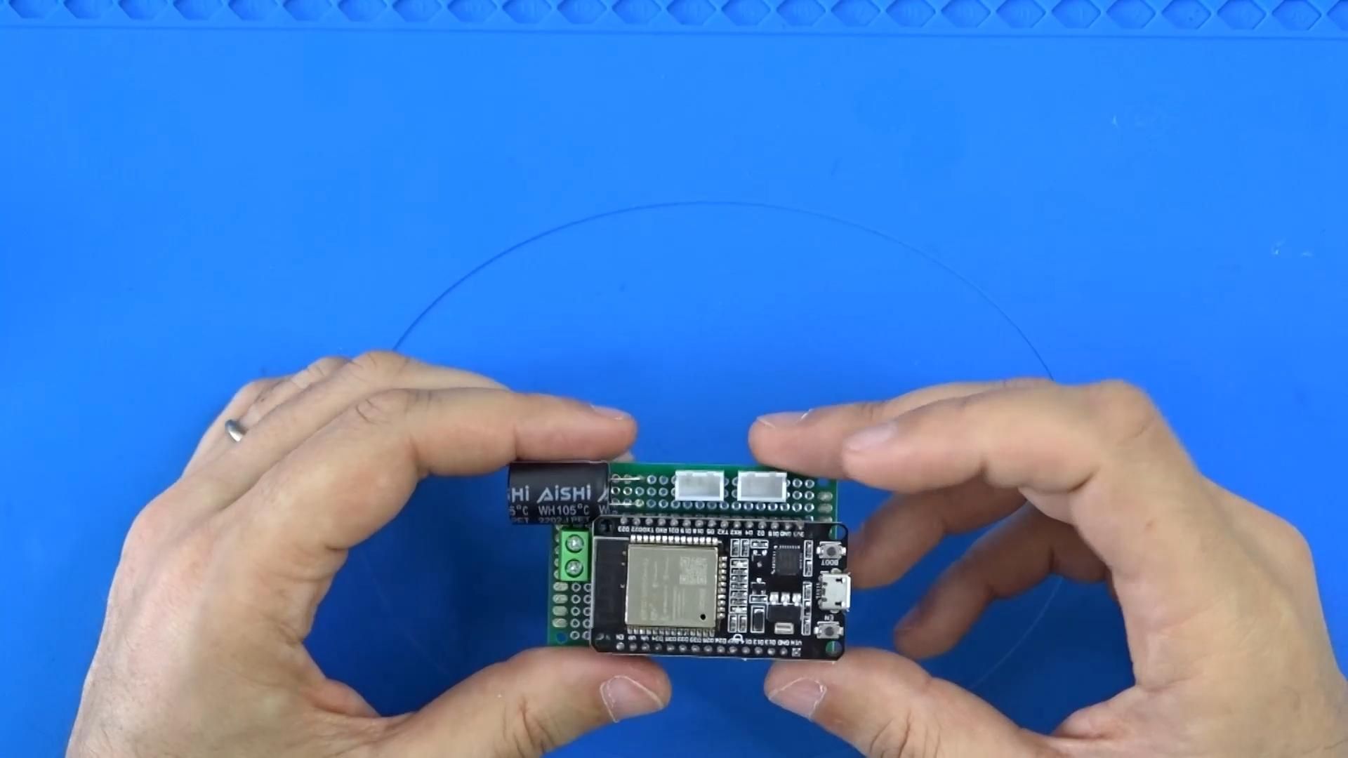 DIY WLED 16x16 LED Smart RGB Matrix Panel With ESP32 and INMP441 : 10 ...