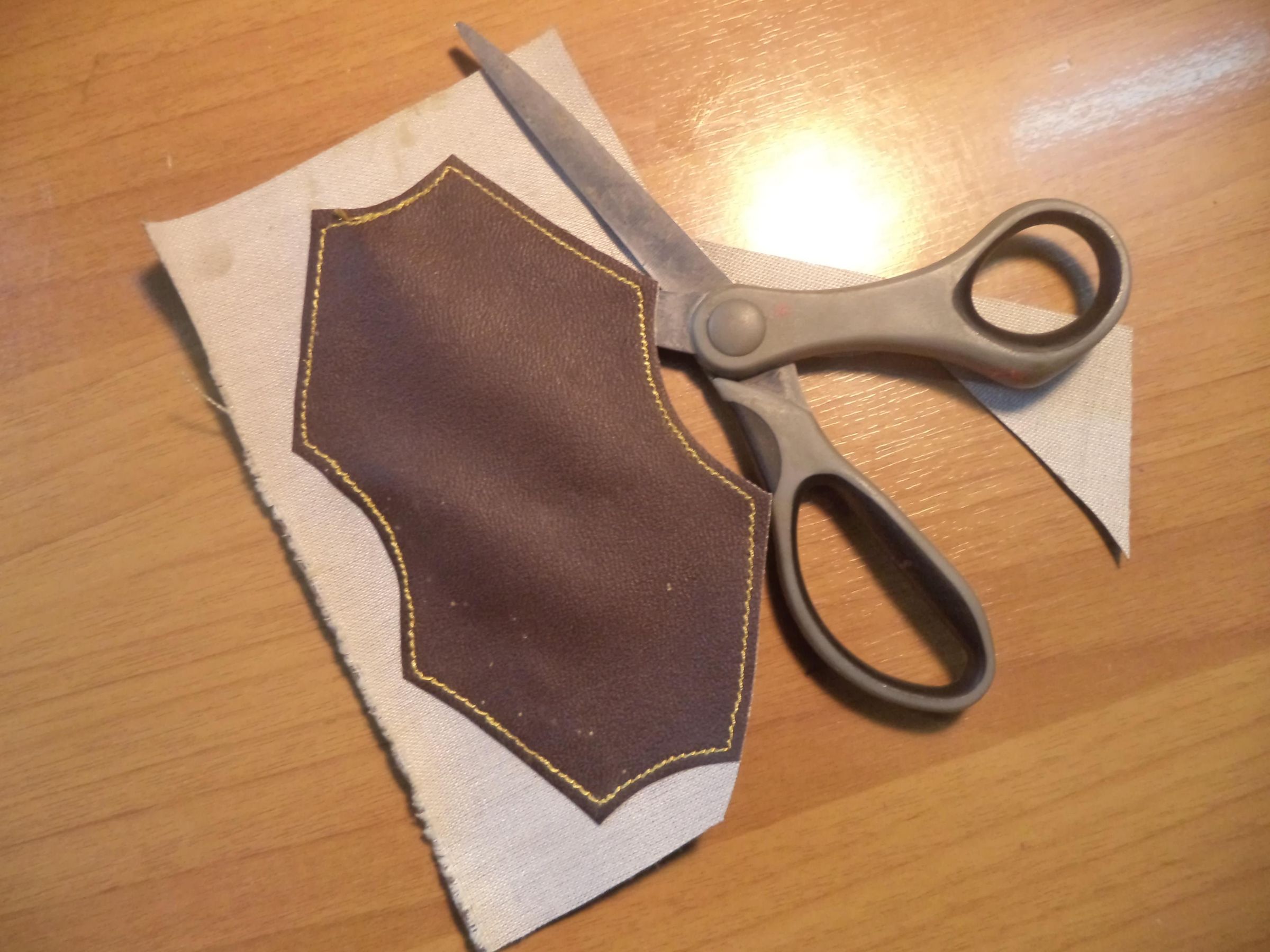 Upgrading Cheap-o Workshop Apron : 24 Steps (with Pictures) - Instructables