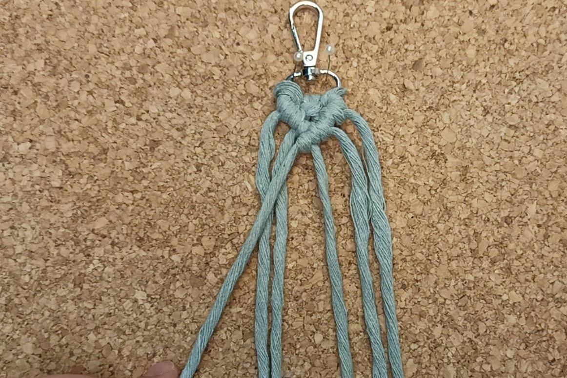 How to Make a Macrame Wristlet Keychain? Step by Step Tutorial for Beginners : 6 Steps (with ...