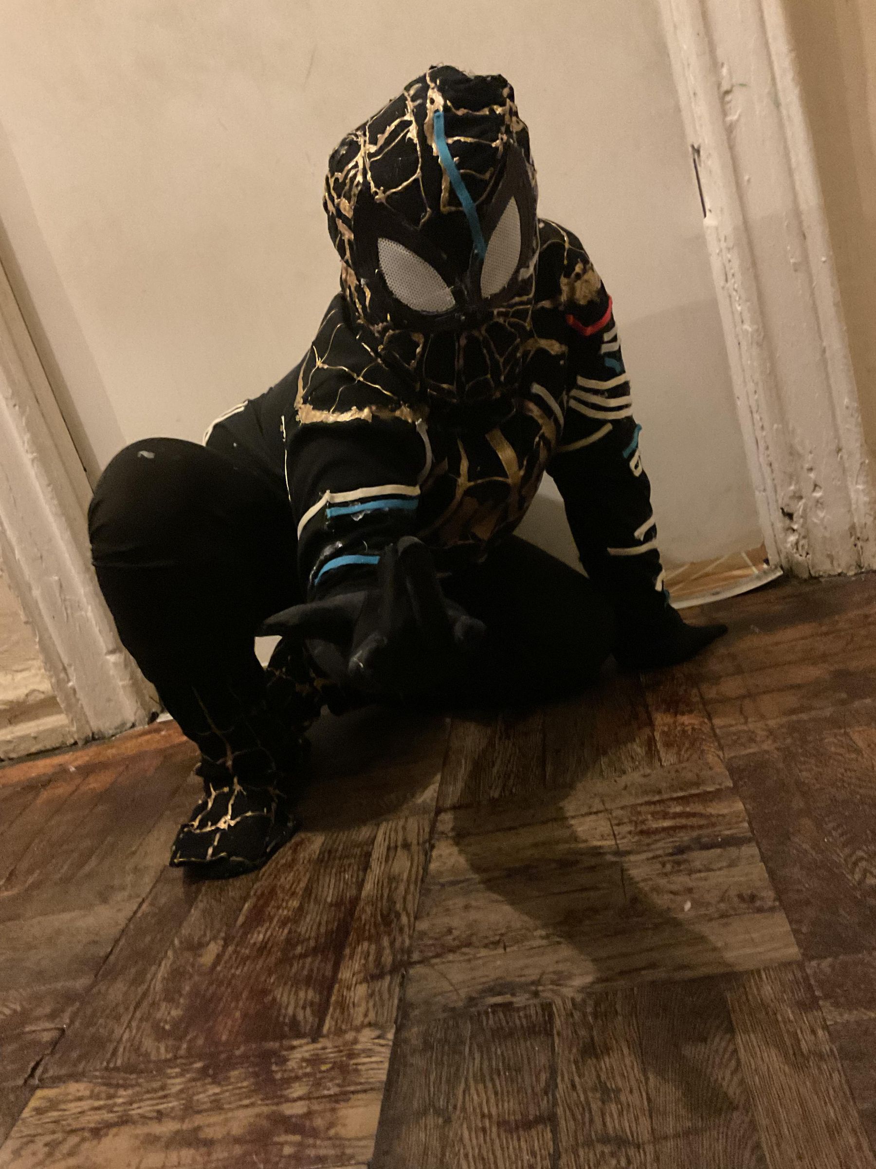 Spider-man Inside Out Suit : 5 Steps - Instructables