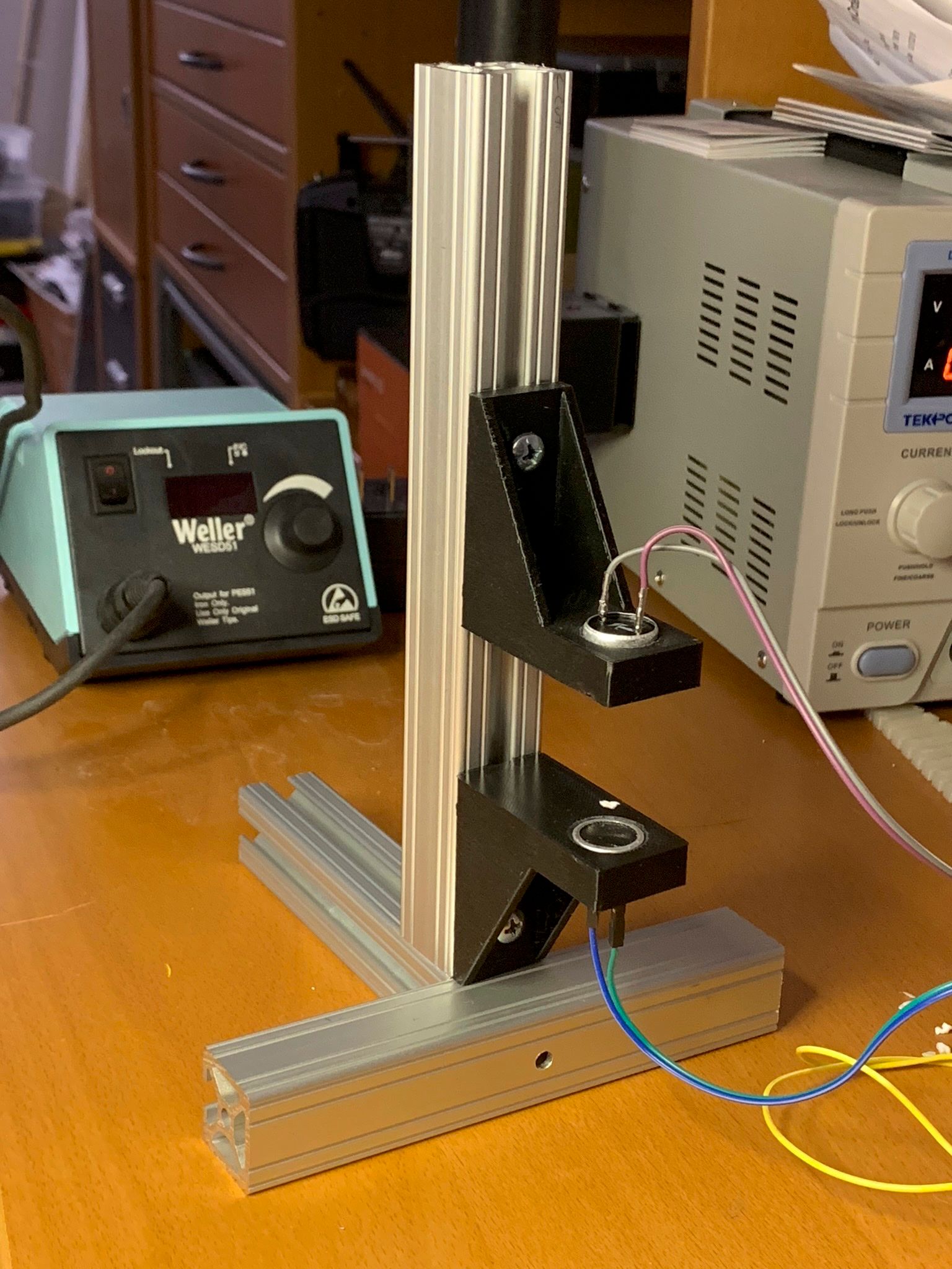 A Simple Acoustic Levitator Teaching Tool : 5 Steps (with Pictures ...