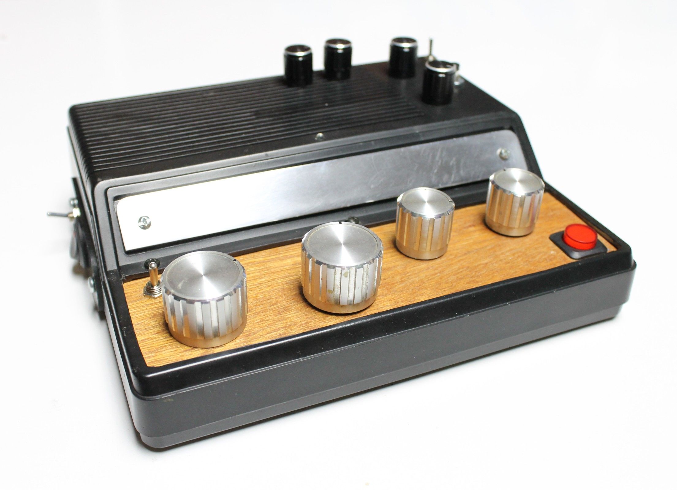 Dub Siren Synth - 555 Timers : 14 Steps (with Pictures) - Instructables