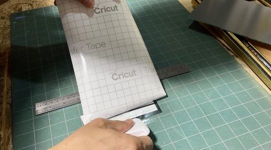 Using a Cricut Vinyl Mask to Help Glue Chipping : 6 Steps (with ...