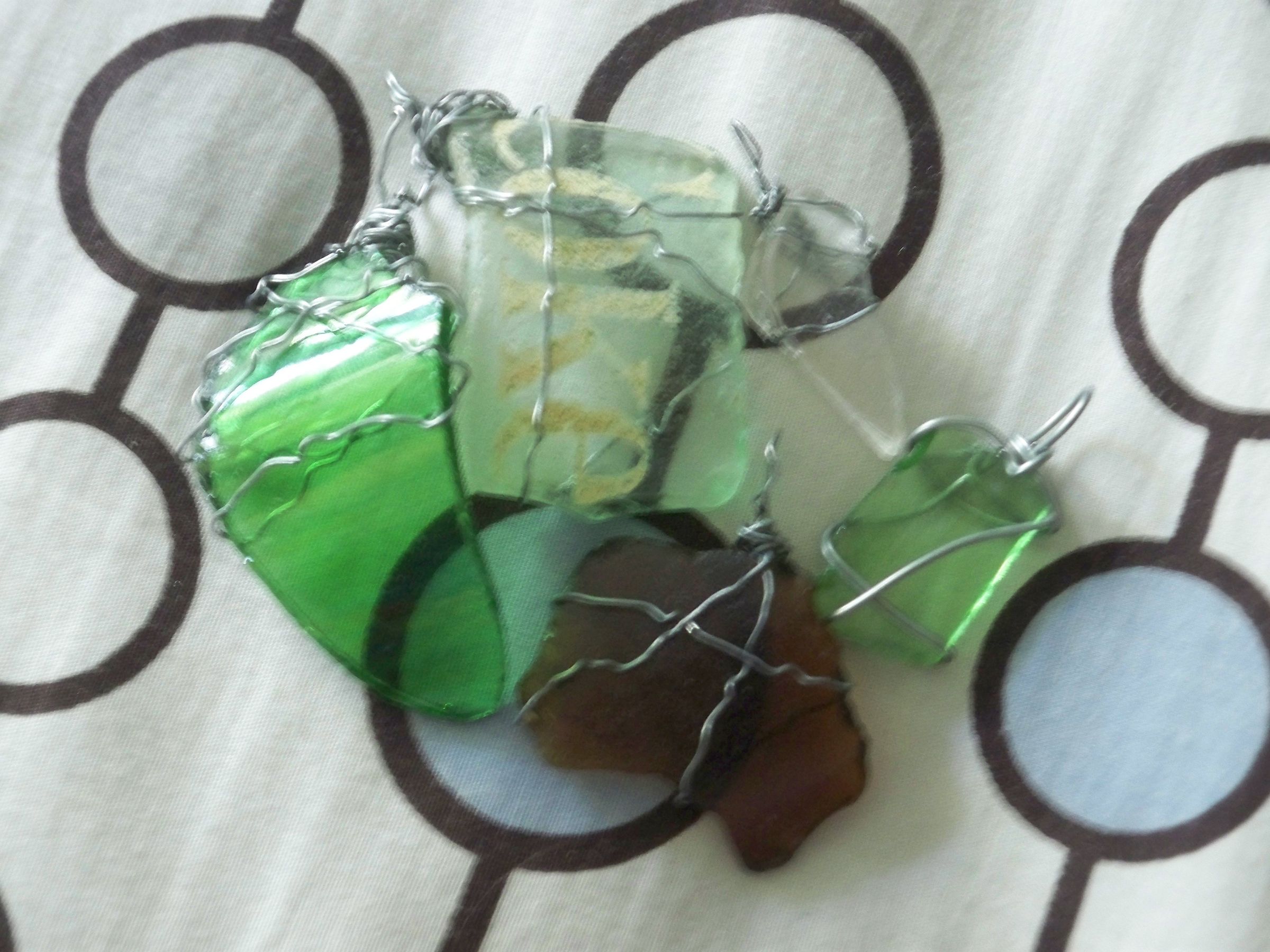 Reclaimed Glass Pendant : 4 Steps - Instructables