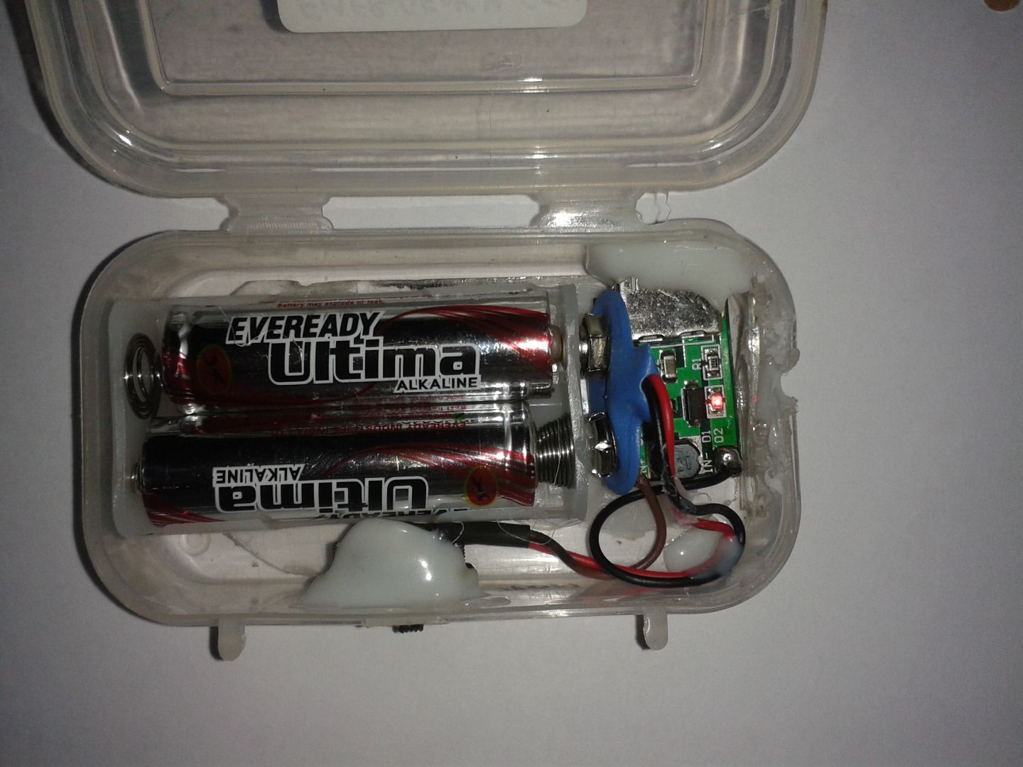 Emergency Cell Phone Charger... : 3 Steps - Instructables