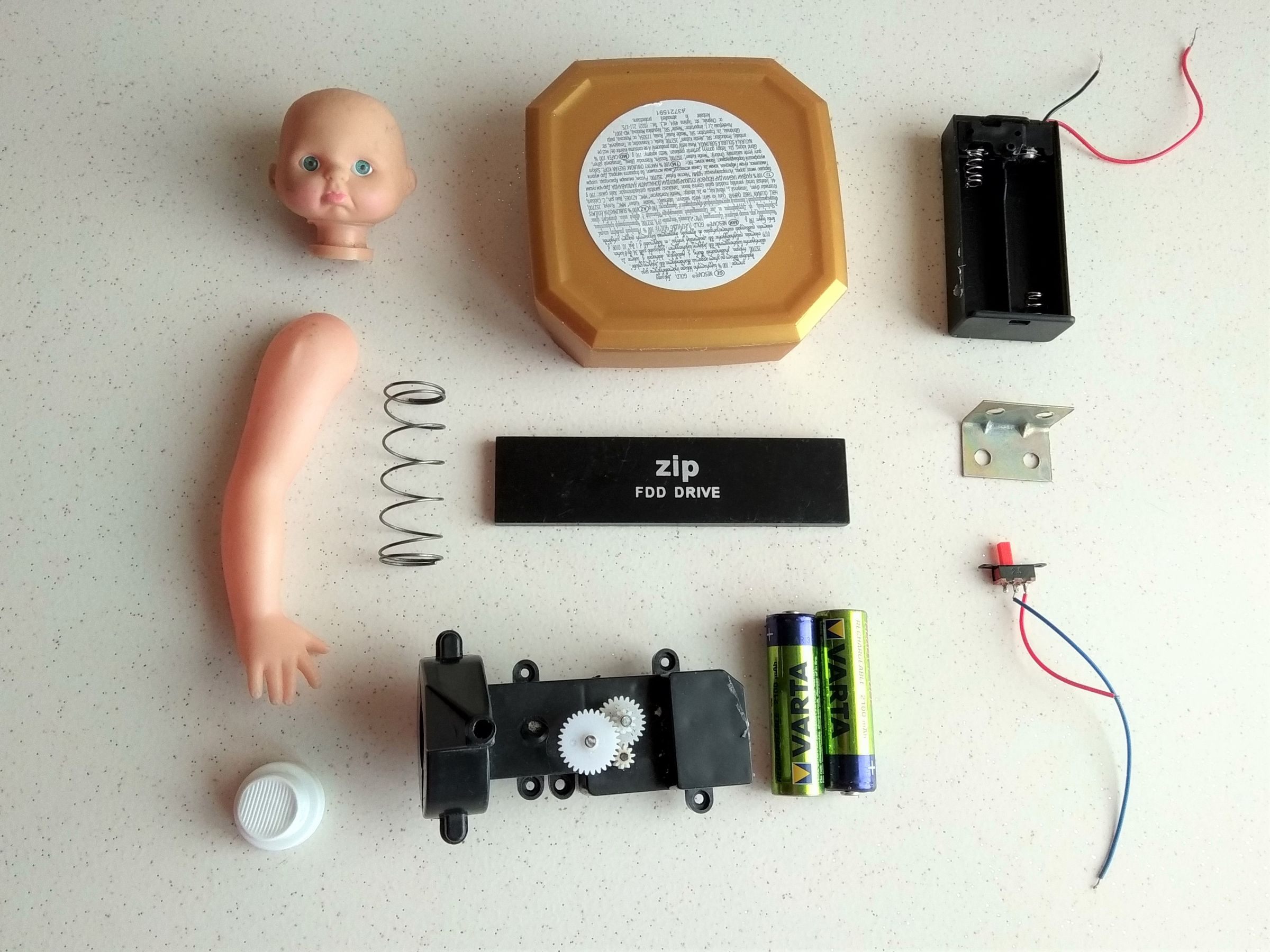 "The Unsettling Machine": a Quick Junk-Art Sculpture for Beginners : 8 ...