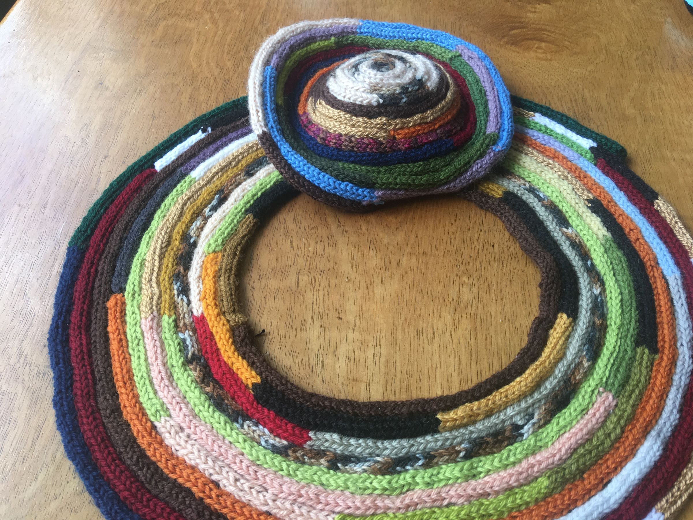 How to French Knit a Rug : 11 Steps (with Pictures) - Instructables