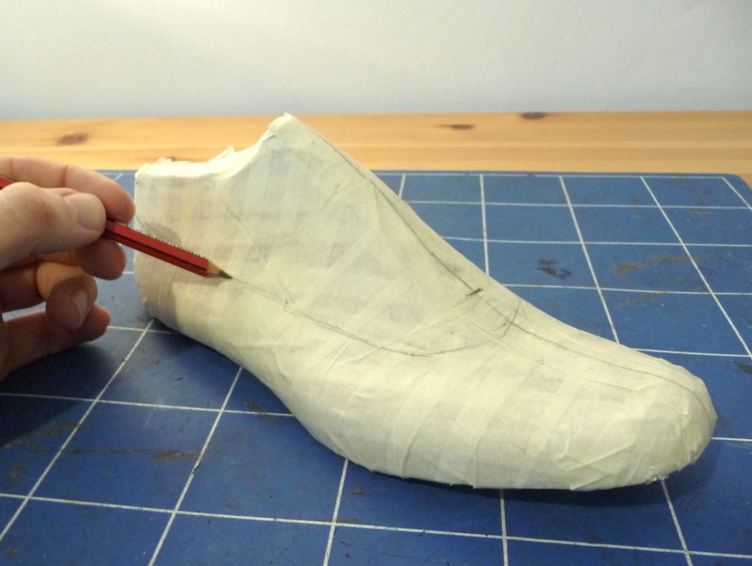 Make Your Own Shoe Pattern : 6 Steps - Instructables