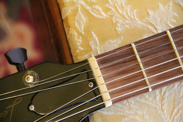 Replacing a String on a Guitar : 12 Steps (with Pictures) - Instructables