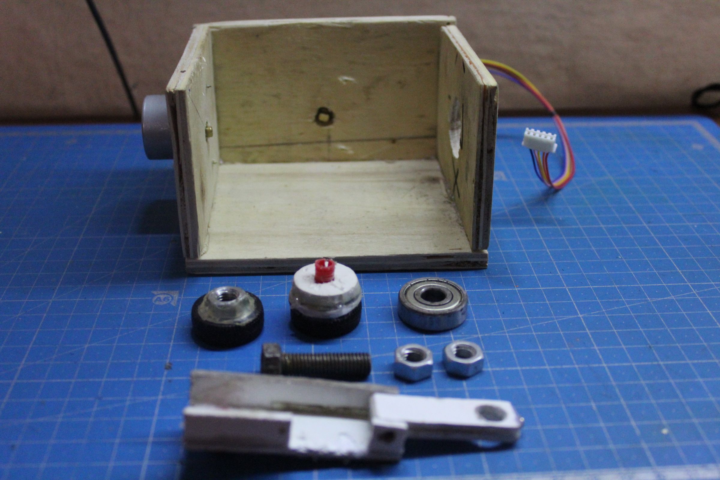 Cheap and Simple Arduino Eggbot : 7 Steps (with Pictures) - Instructables